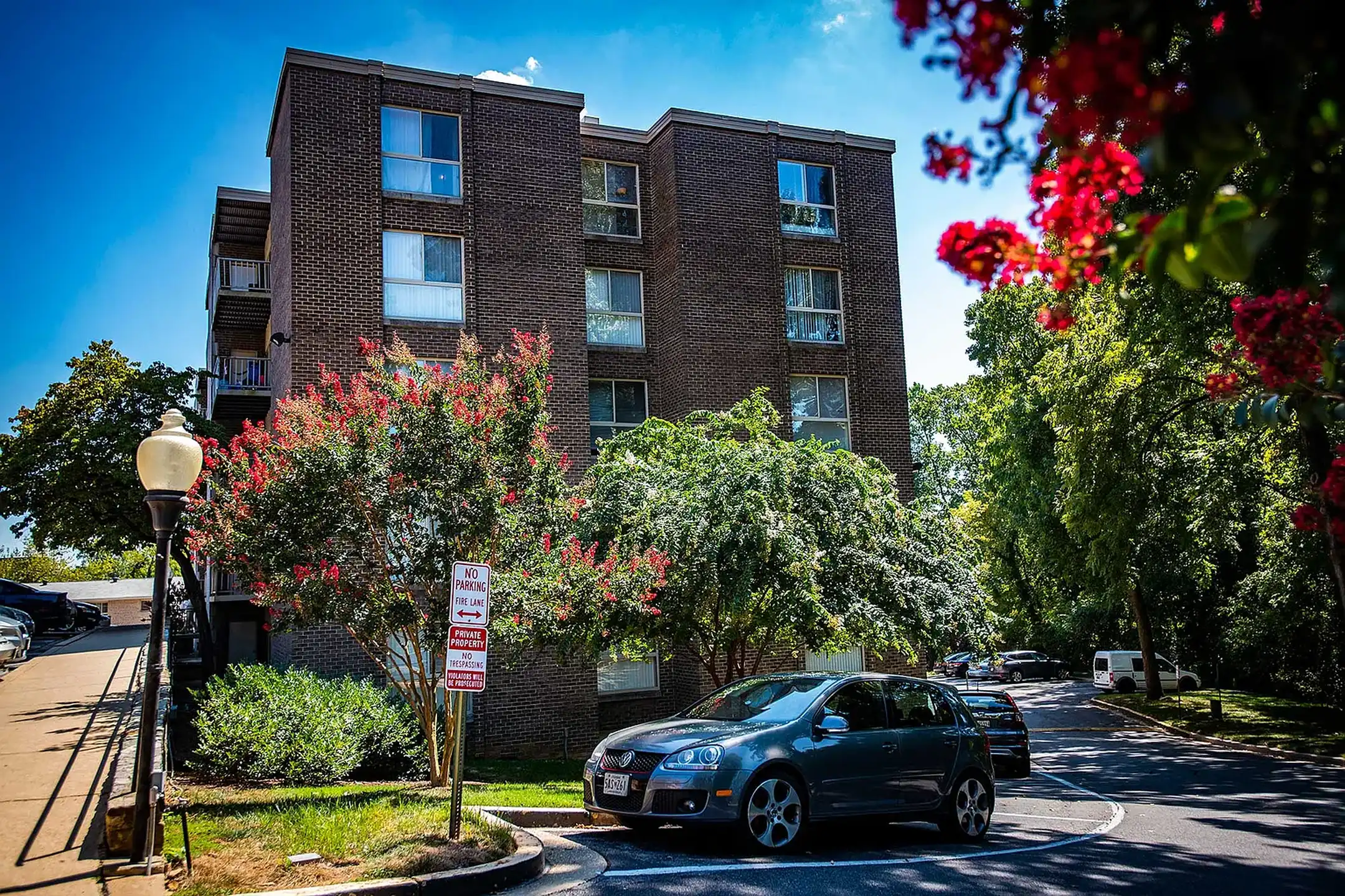 Silver Spring House - Silver Spring, MD 20910 | ApartmentGuide.com
