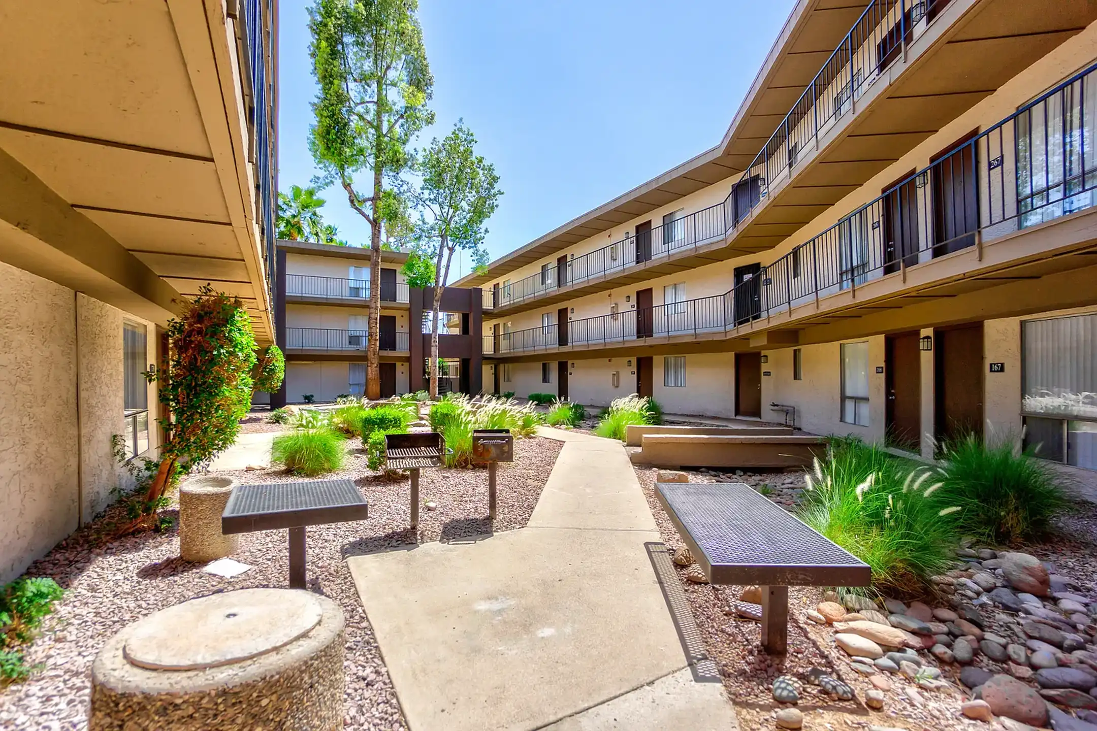 Biltmore on the Lake - Phoenix, AZ 85029 | ApartmentGuide.com