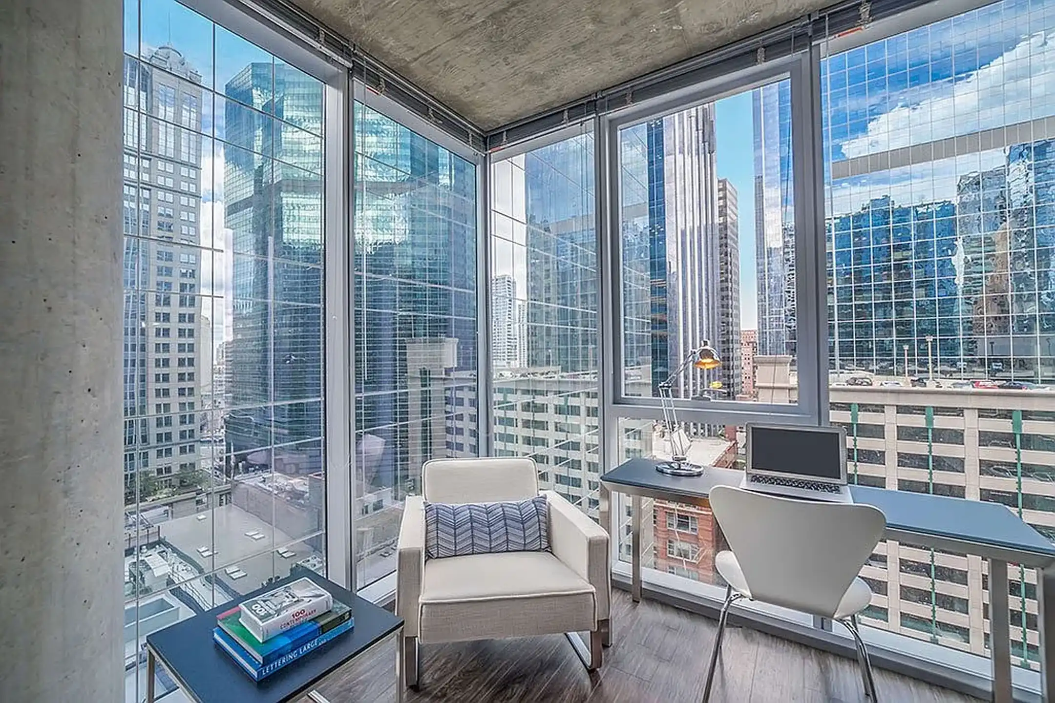 Linea Apartments - Chicago, IL 60606 | ApartmentGuide.com