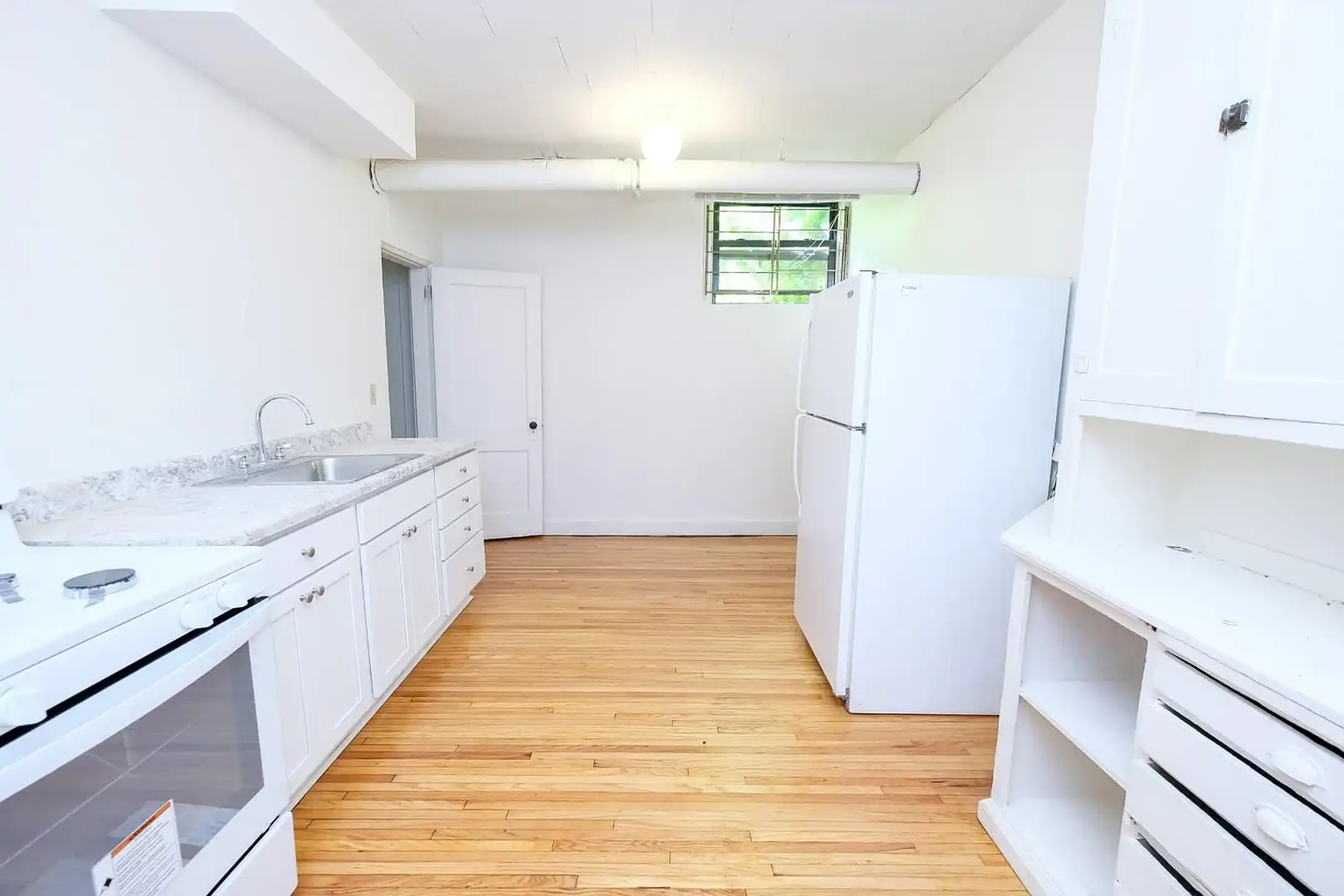 Yale Apartments - Saint Paul, MN 55104 | ApartmentGuide.com