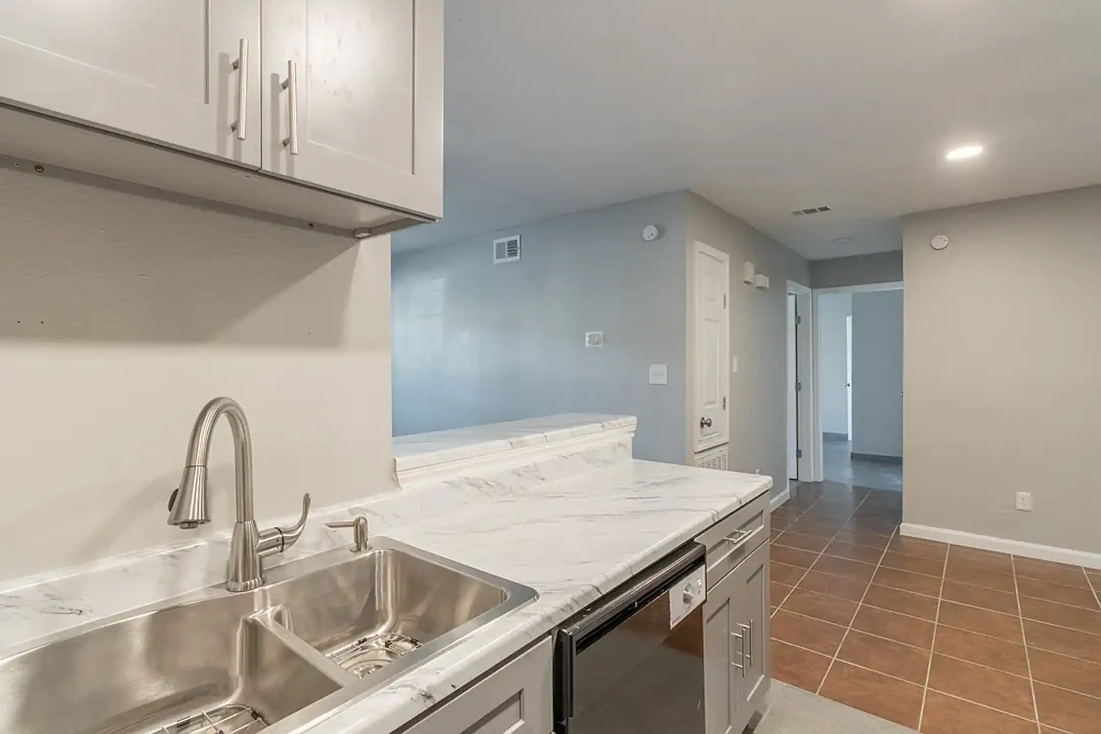 shadow Bay Apartments - Bay City, TX 77414 | ApartmentGuide.com