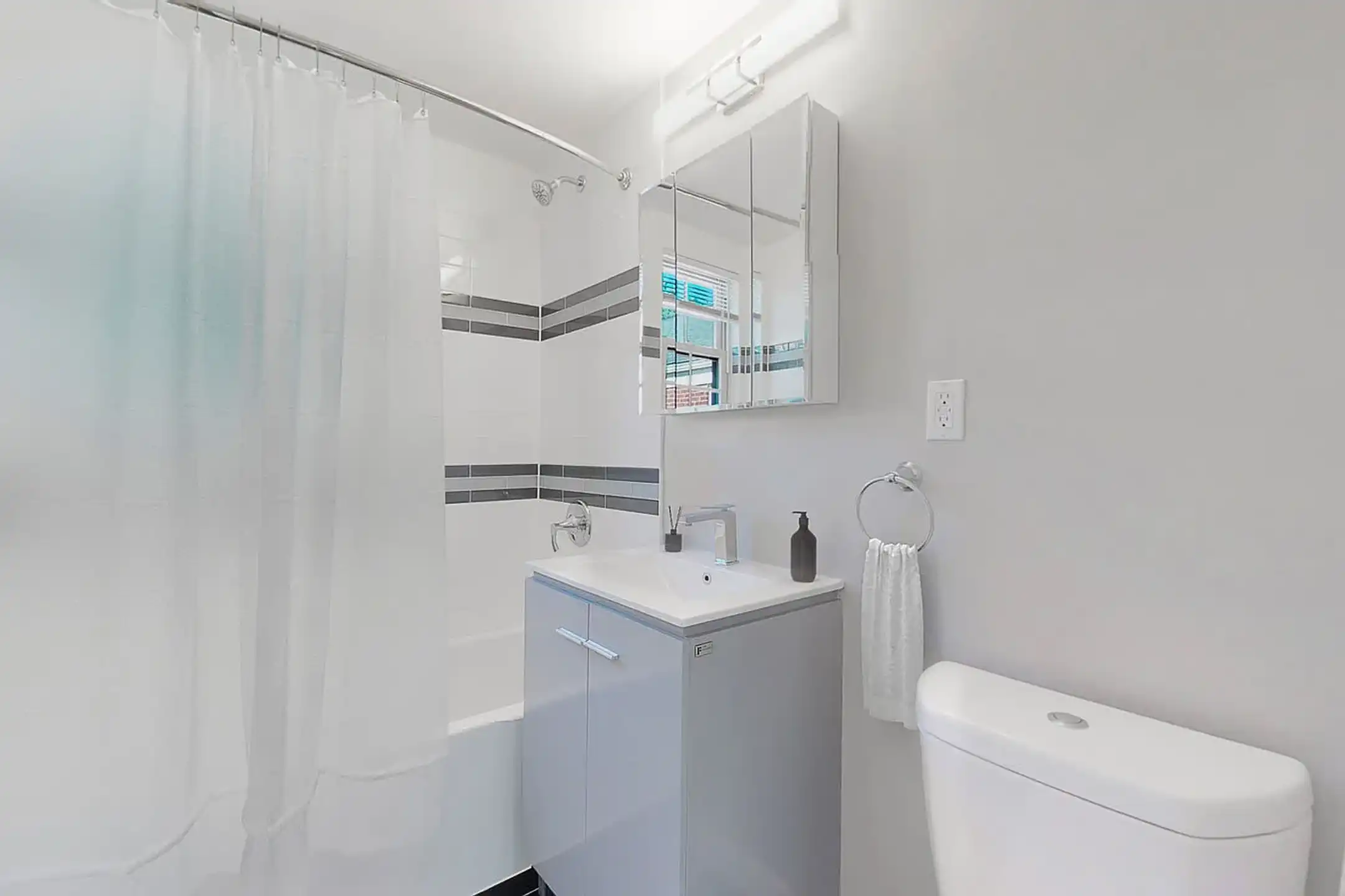 Normandy Village - Union, NJ 07083 | ApartmentGuide.com