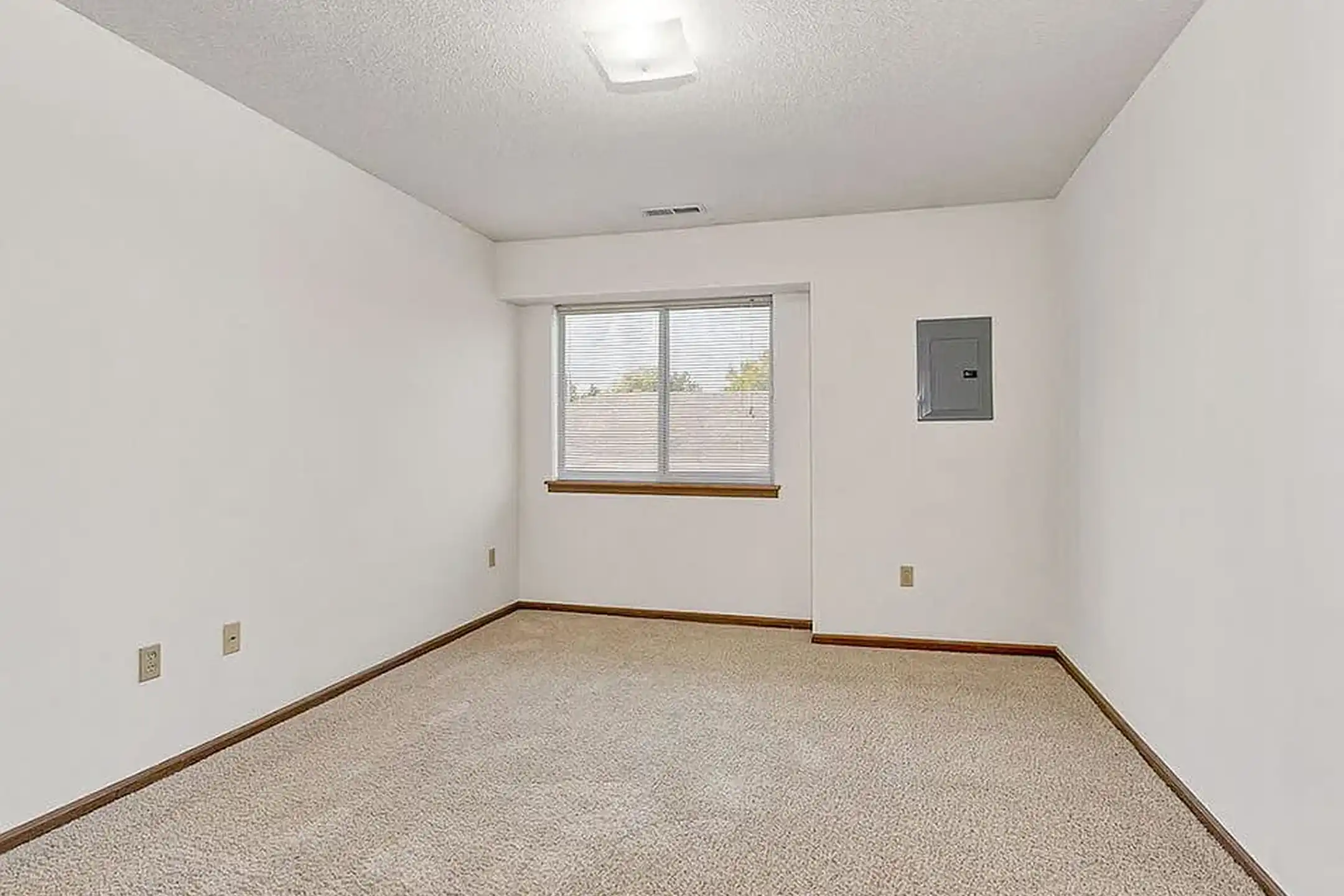 Northridge Crossing Apartments and Townhomes - McPherson, KS 67460 ...