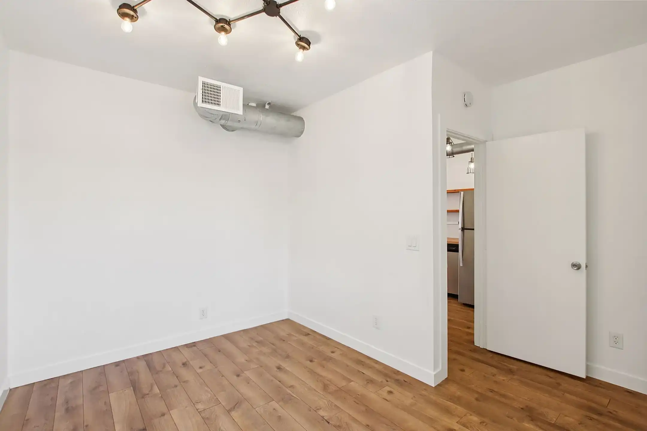 1805 Flats - Phoenix, AZ 85016 | ApartmentGuide.com