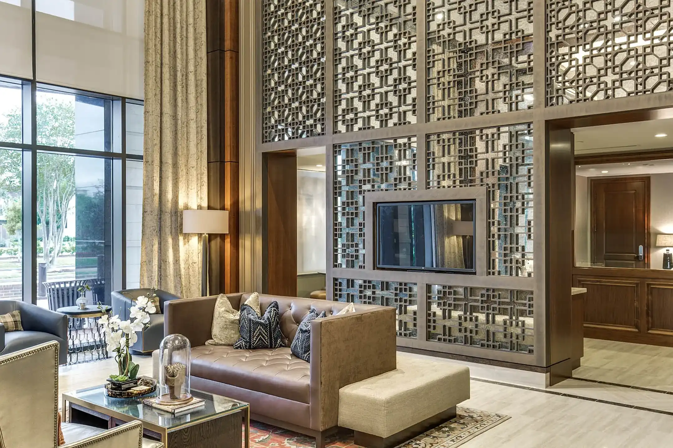 The Carter - Houston, TX 77006 | ApartmentGuide.com