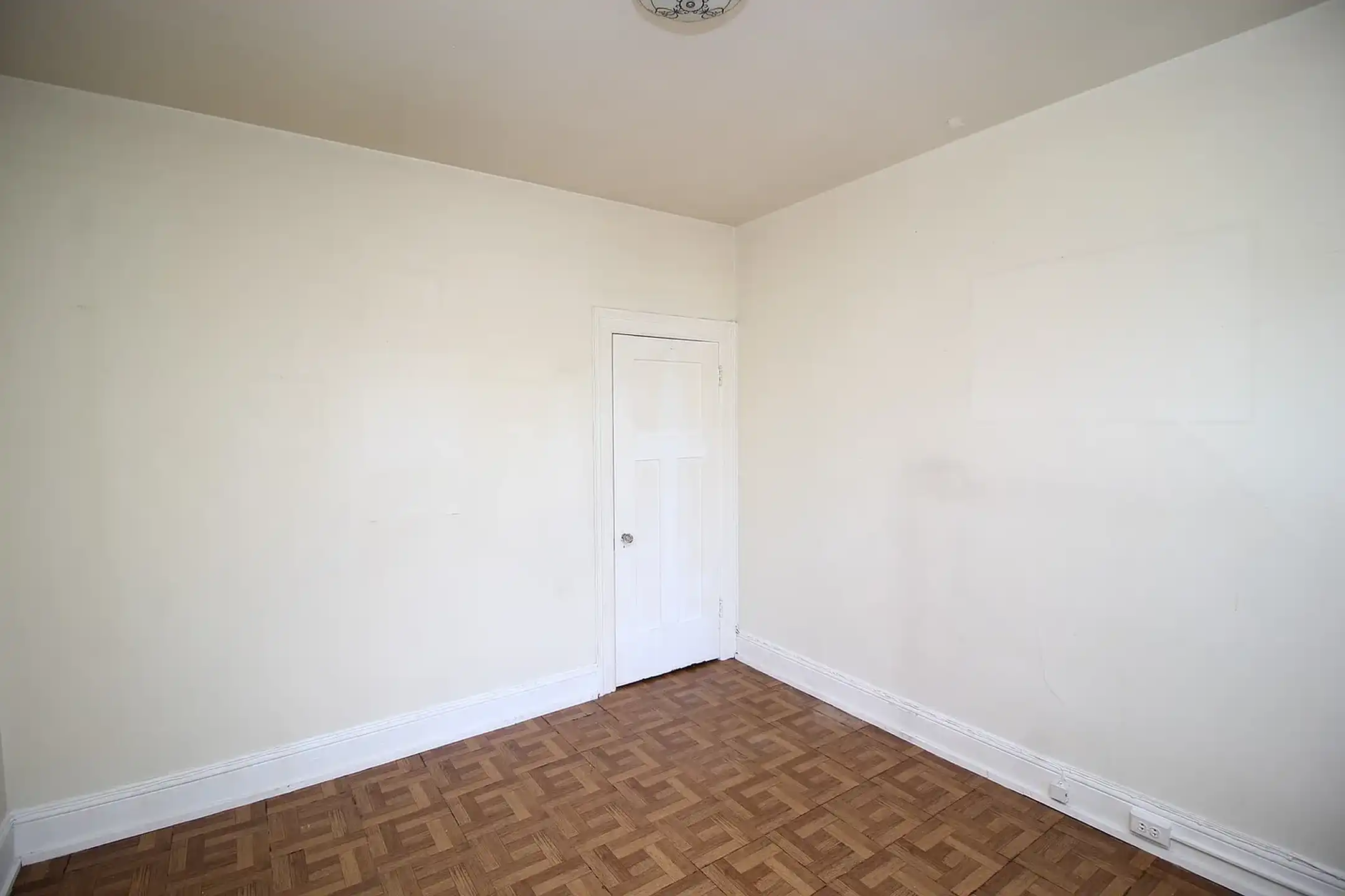 Avon Apartments - Baltimore, MD 21202 | ApartmentGuide.com