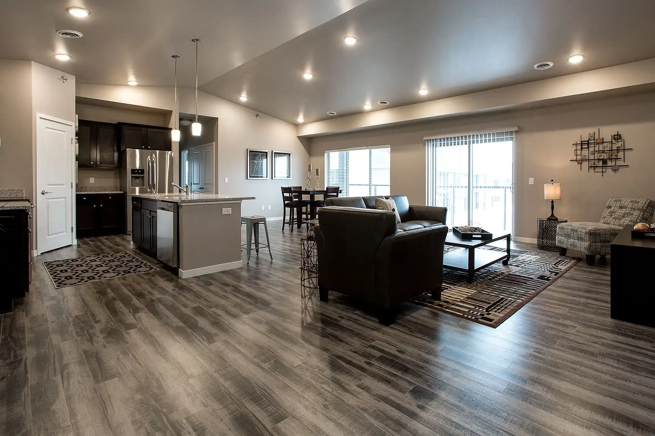 Shadow Crest - Luxury Townhomes - Fargo, ND 58104 | ApartmentGuide.com