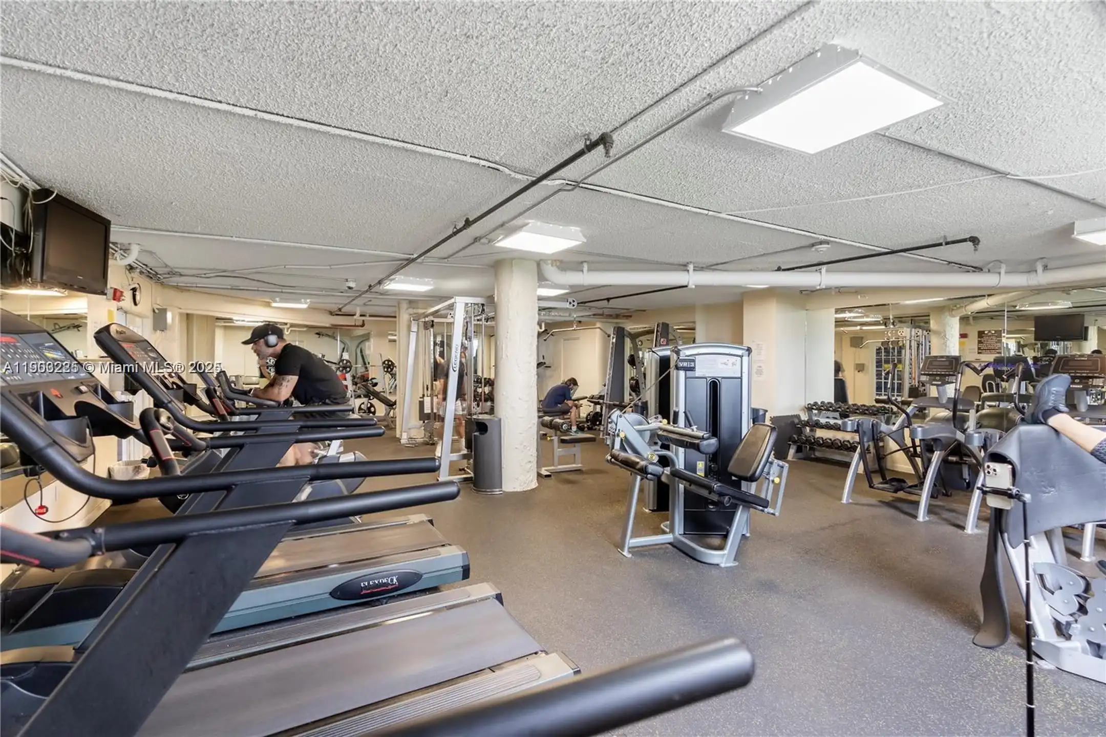 801 Brickell Bay Dr unit 970 - Miami, FL 33131 | ApartmentGuide.com