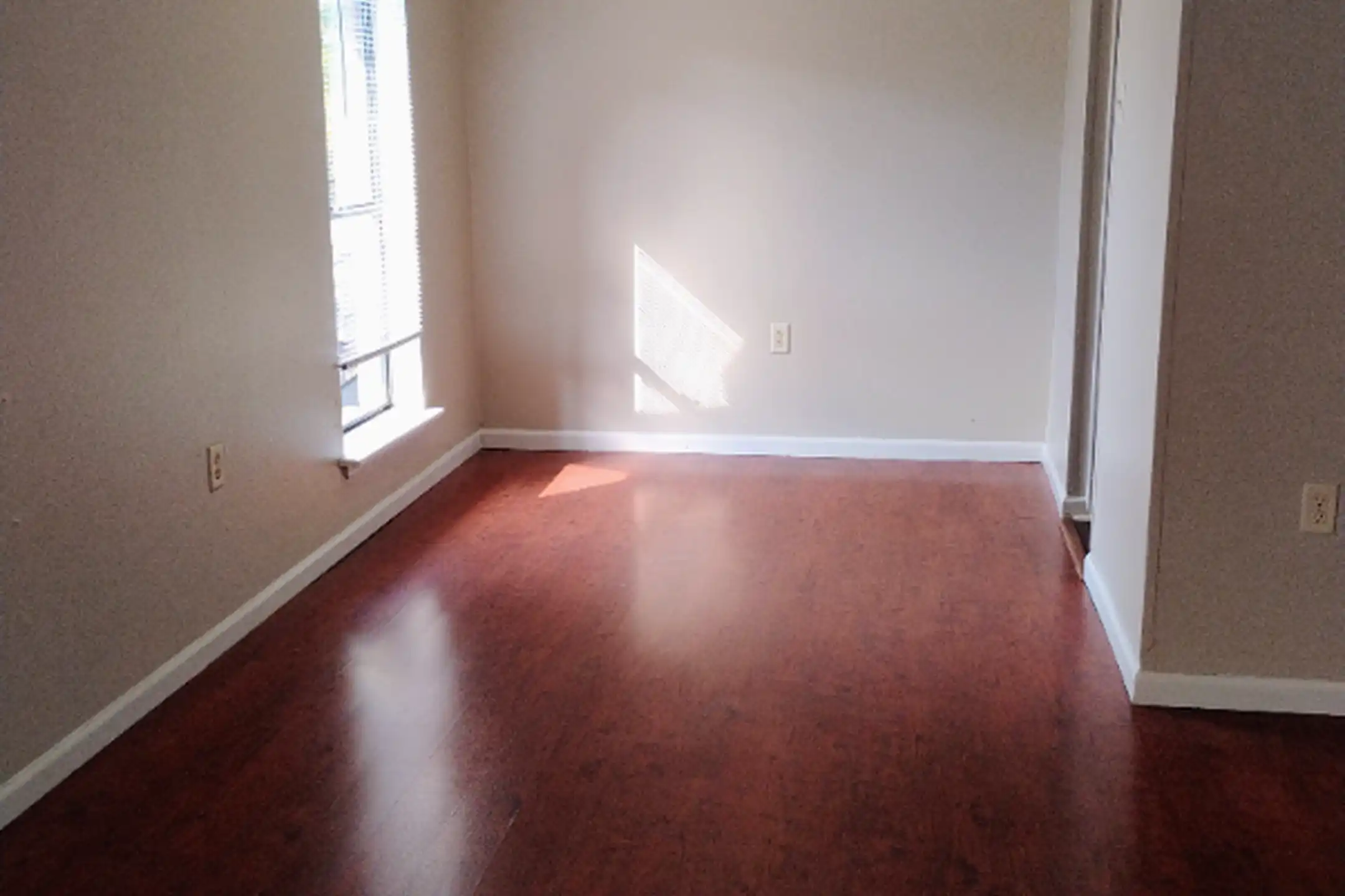 1754 Cedar Lake Dr unit D - Baton Rouge, LA 70808 | ApartmentGuide.com