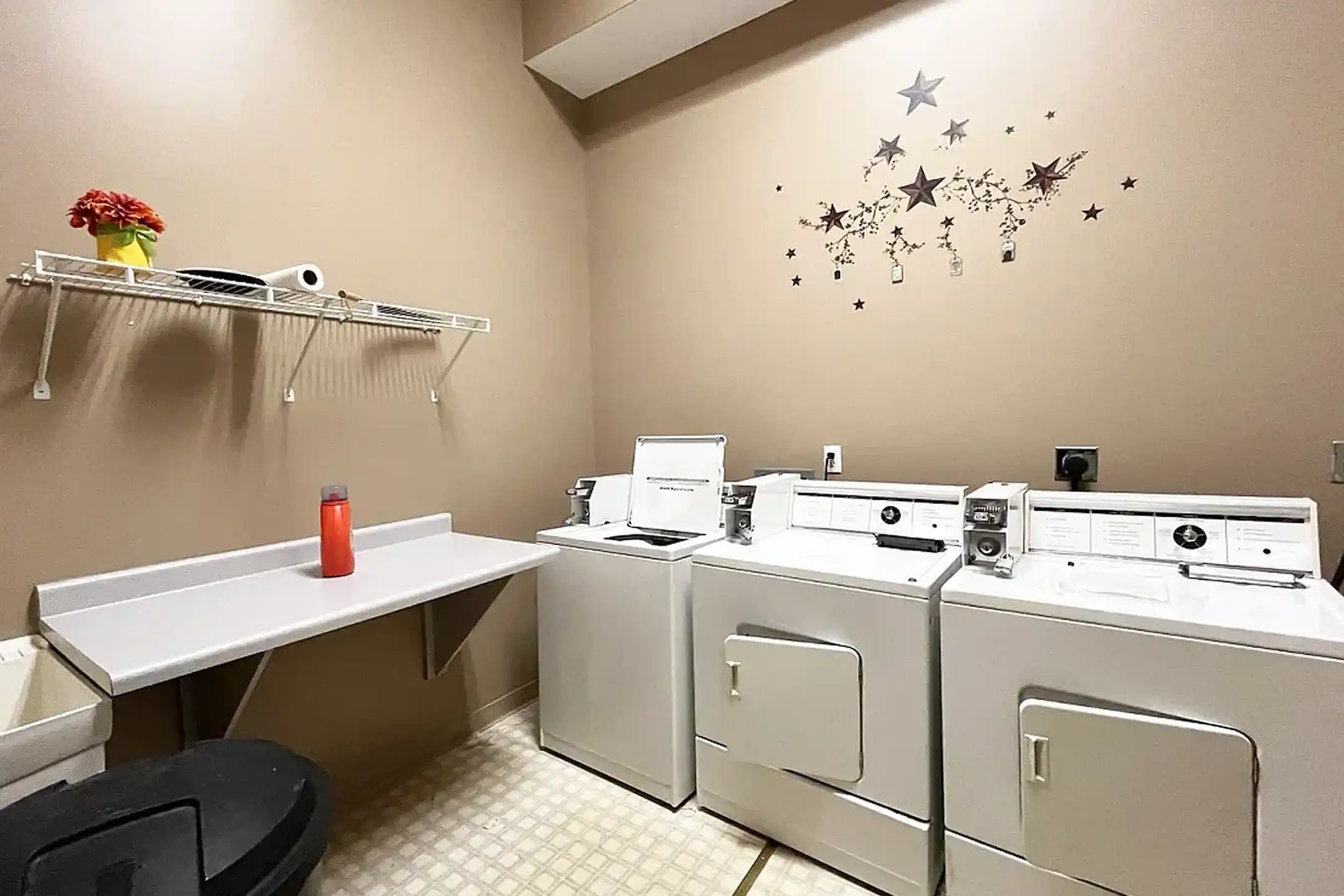 Stonehouse Apartments - Cannon Falls, MN 55009 | ApartmentGuide.com