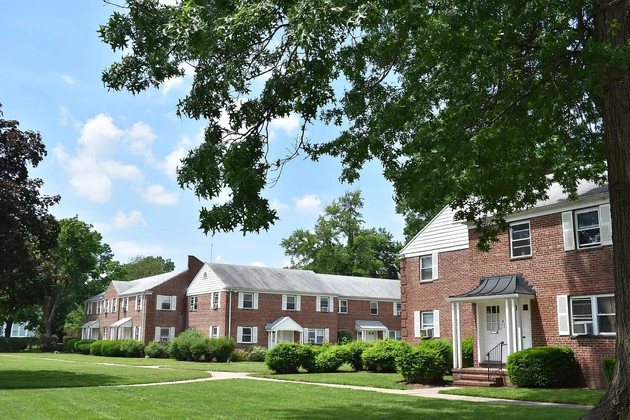 Michael Manor Apartment Homes - Plainfield, NJ 07062 | ApartmentGuide.com