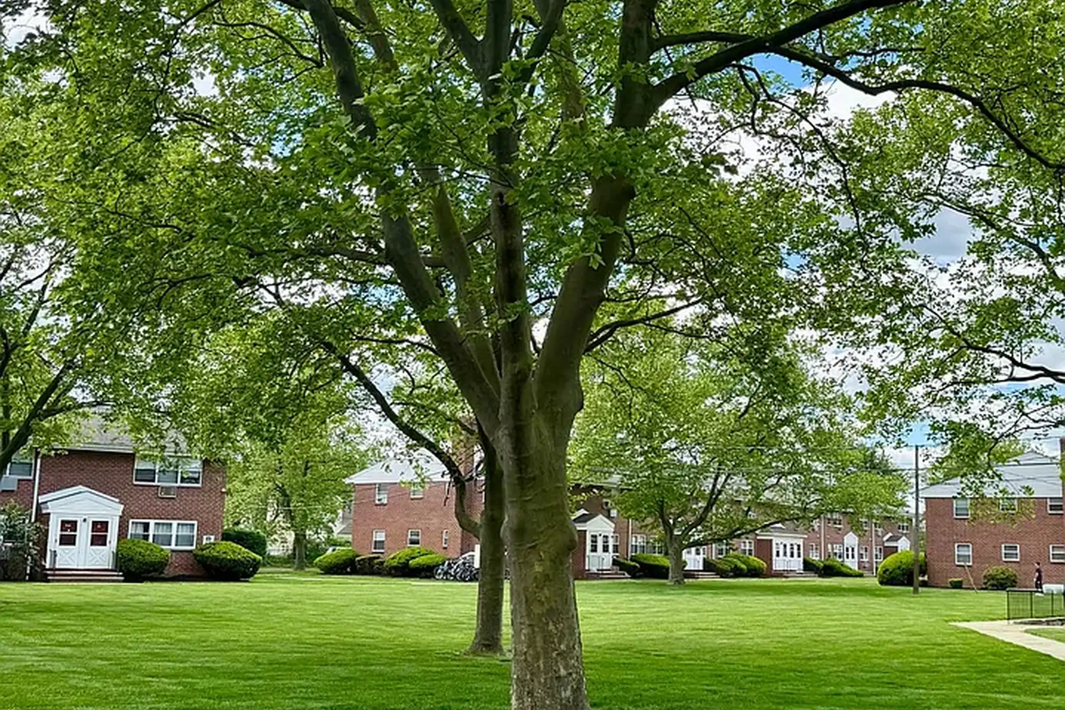 Keyport Harbor Apartment Homes - Keyport, NJ 07735 | ApartmentGuide.com