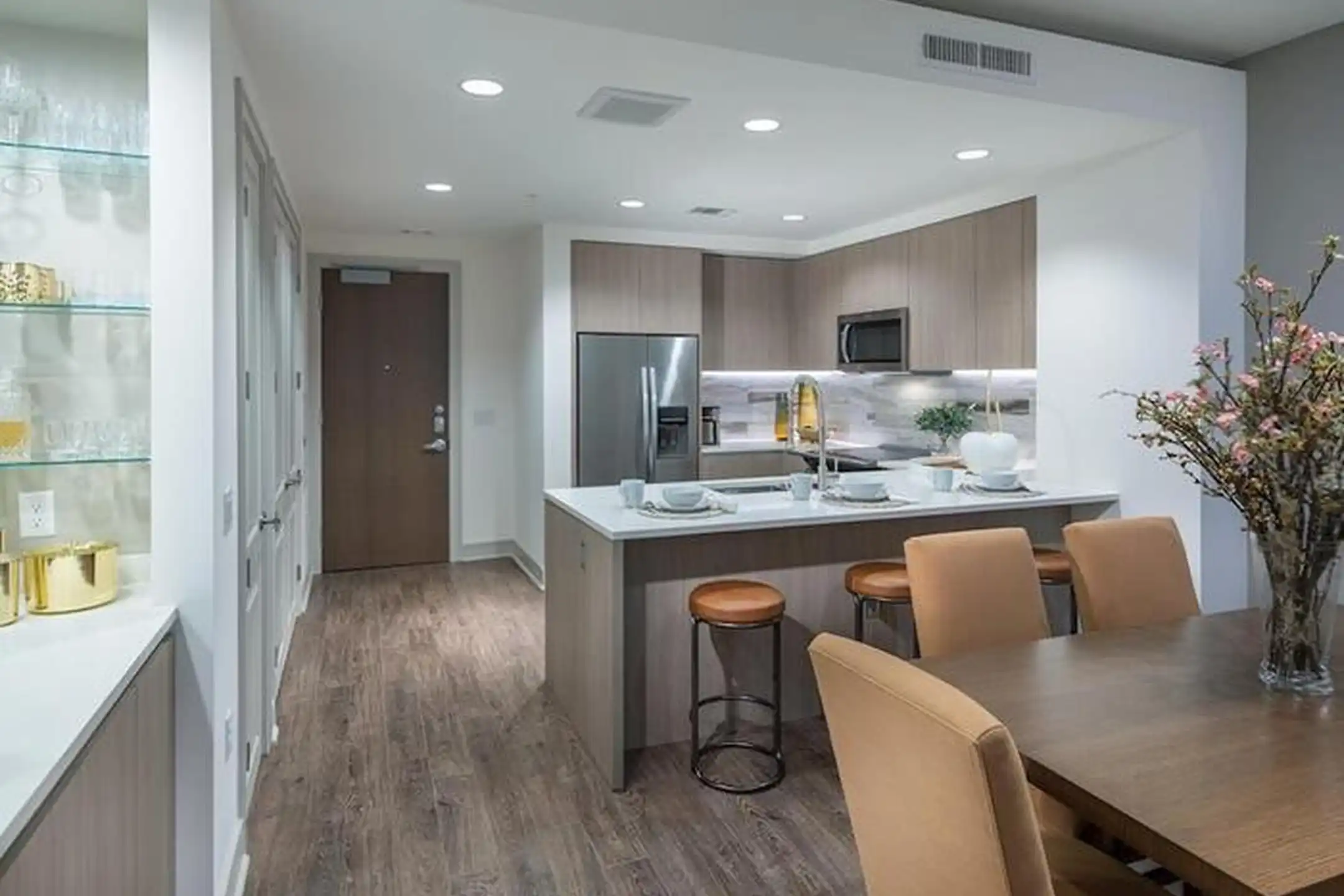 1770 S Post Oak Ln unit d1 - Houston, TX 77056 | ApartmentGuide.com