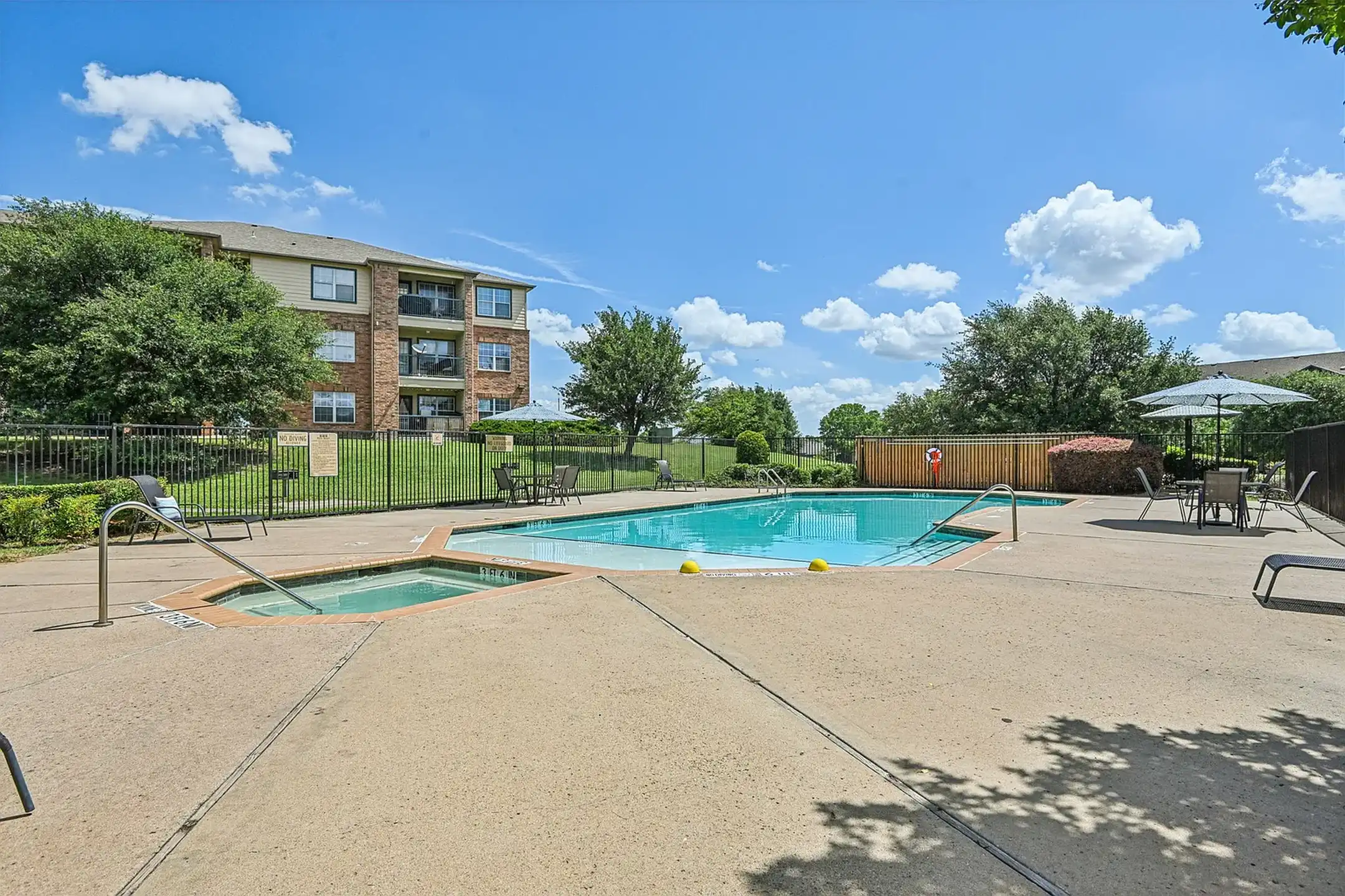 Timber Oaks Apartments - Grand Prairie, TX 75051 | ApartmentGuide.com