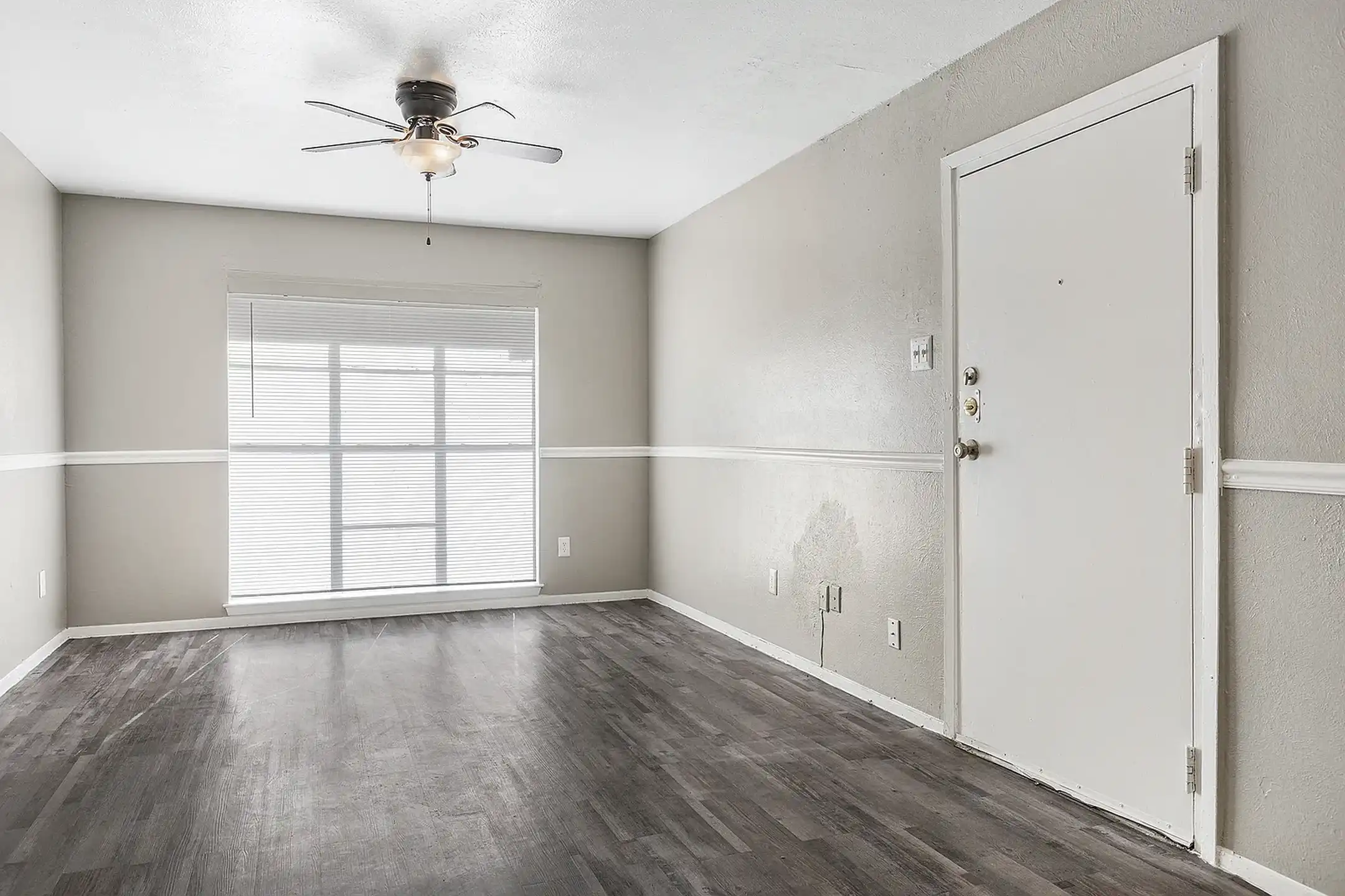 Mountain Creek Apartments - Dallas, TX 75241 | ApartmentGuide.com