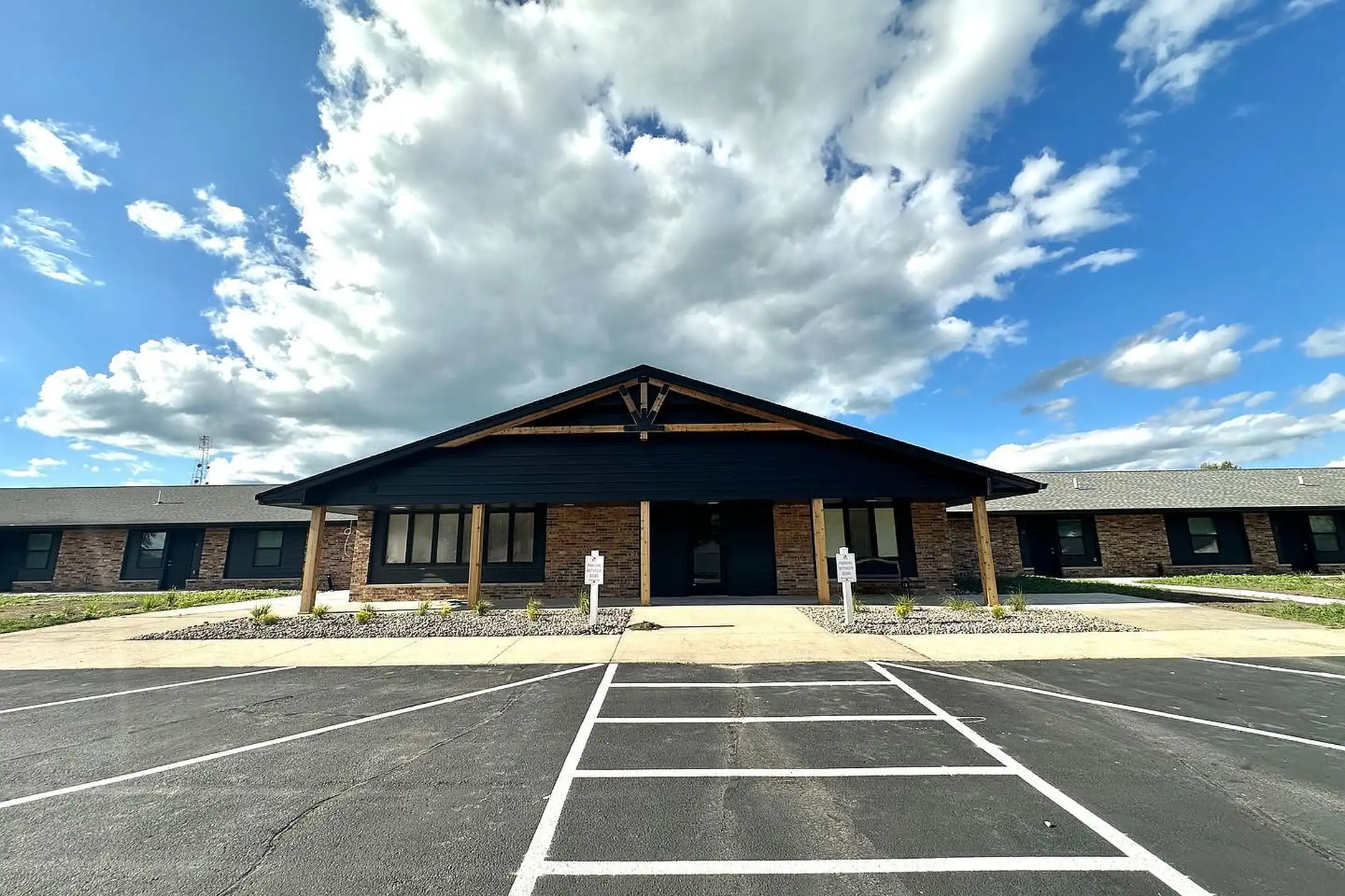 1111 11th Ave N unit 27 - Humboldt, IA 50548 | ApartmentGuide.com