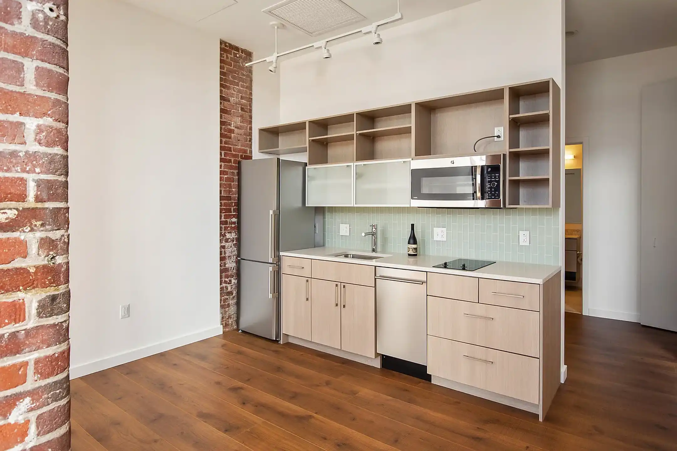 Halstead Providence - Providence, RI 02908 | ApartmentGuide.com