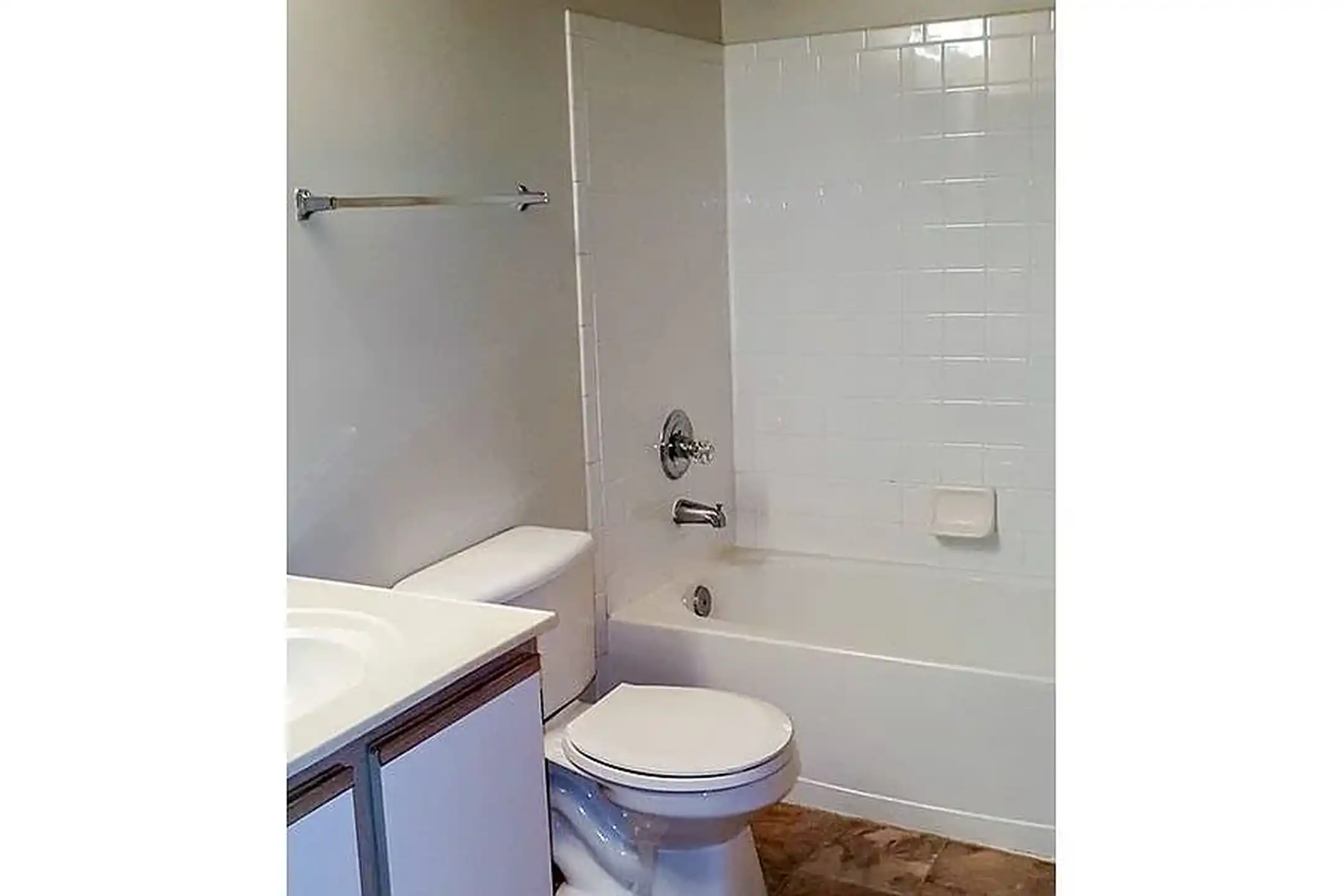 TIMBER RIDGE APARTMENTS - Dayton, OH 45424 | ApartmentGuide.com