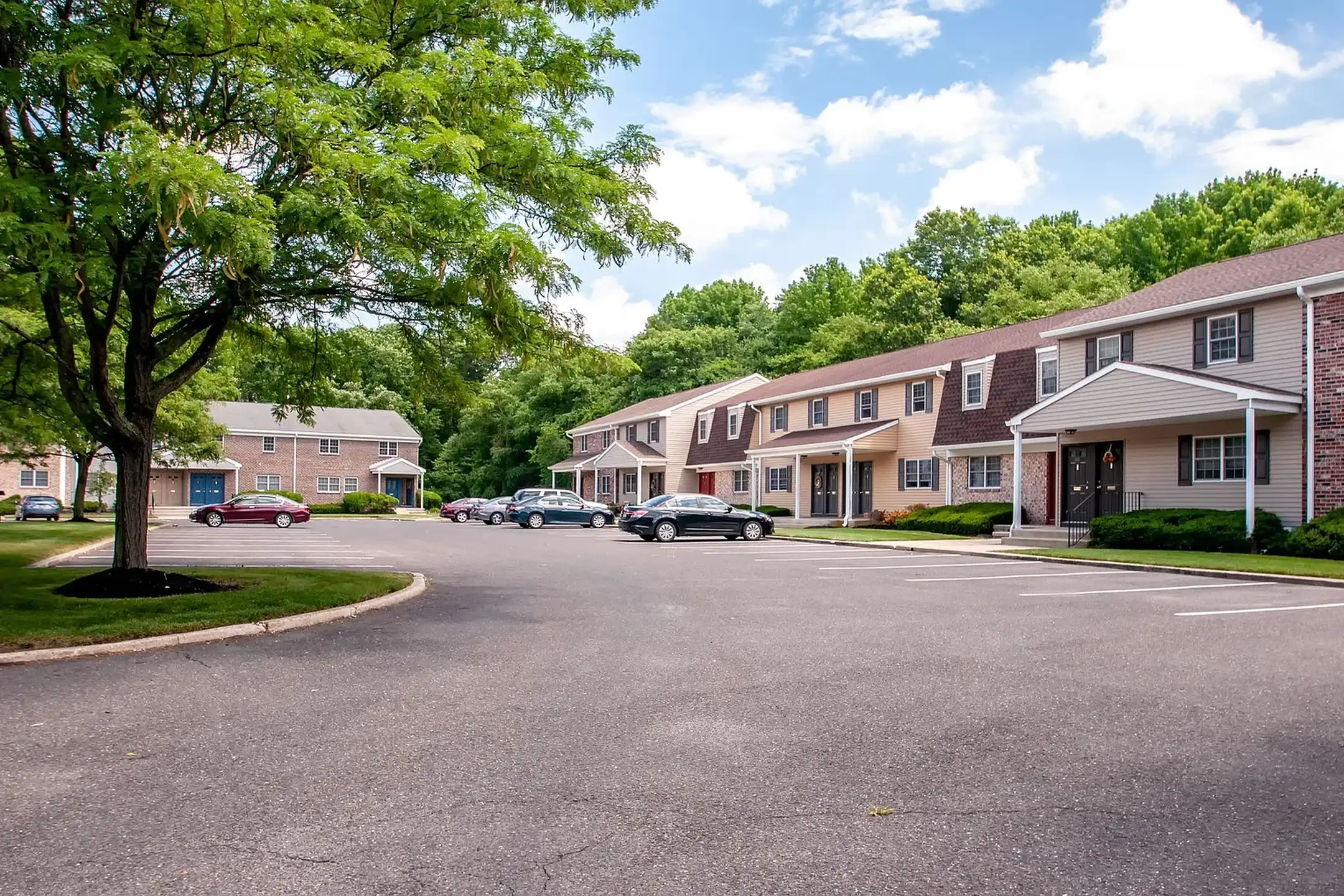 Kuser Village - Hamilton, NJ 08619 | ApartmentGuide.com