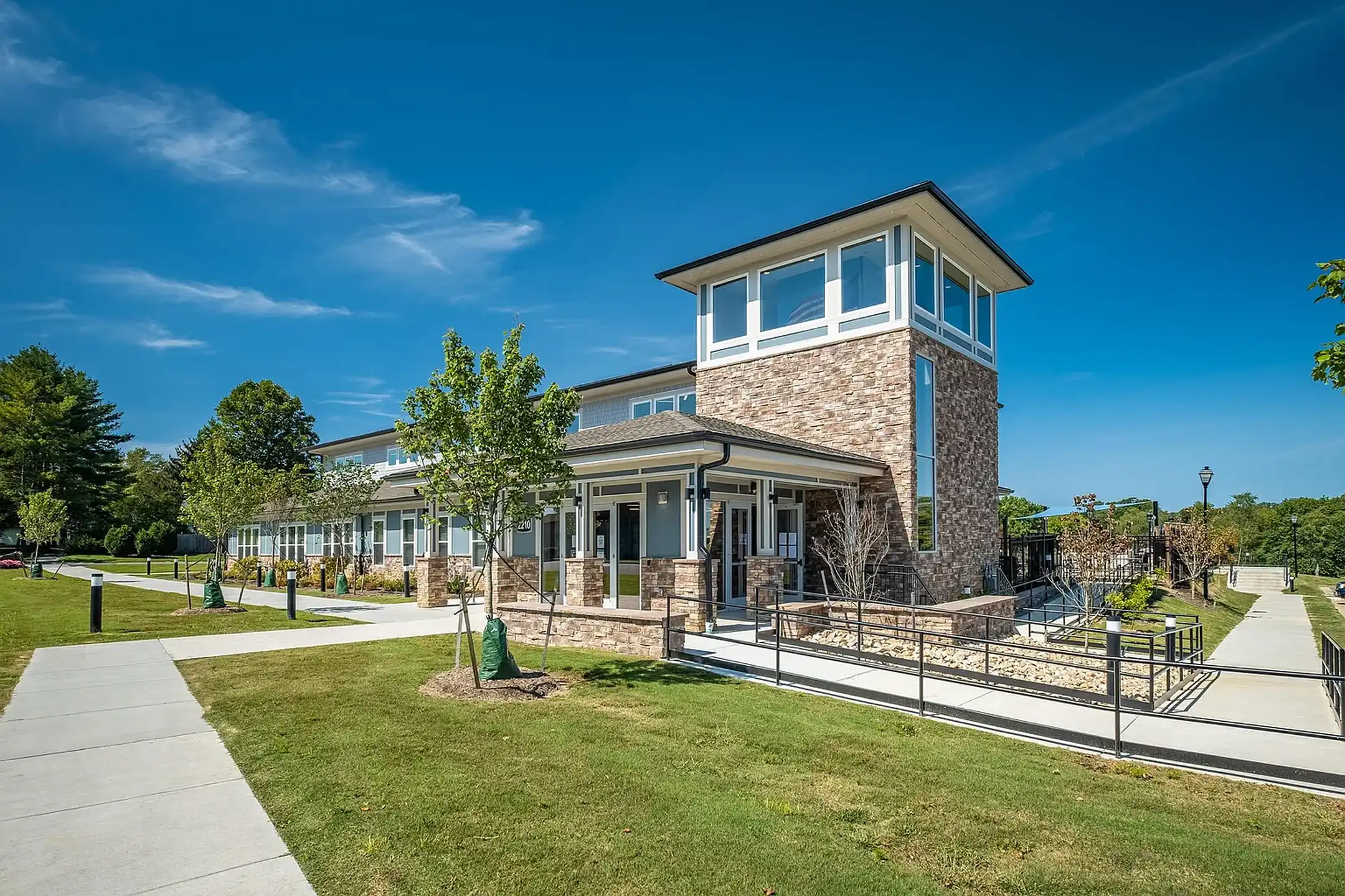 Foxridge Apartment Homes - Blacksburg, VA 24060 | ApartmentGuide.com