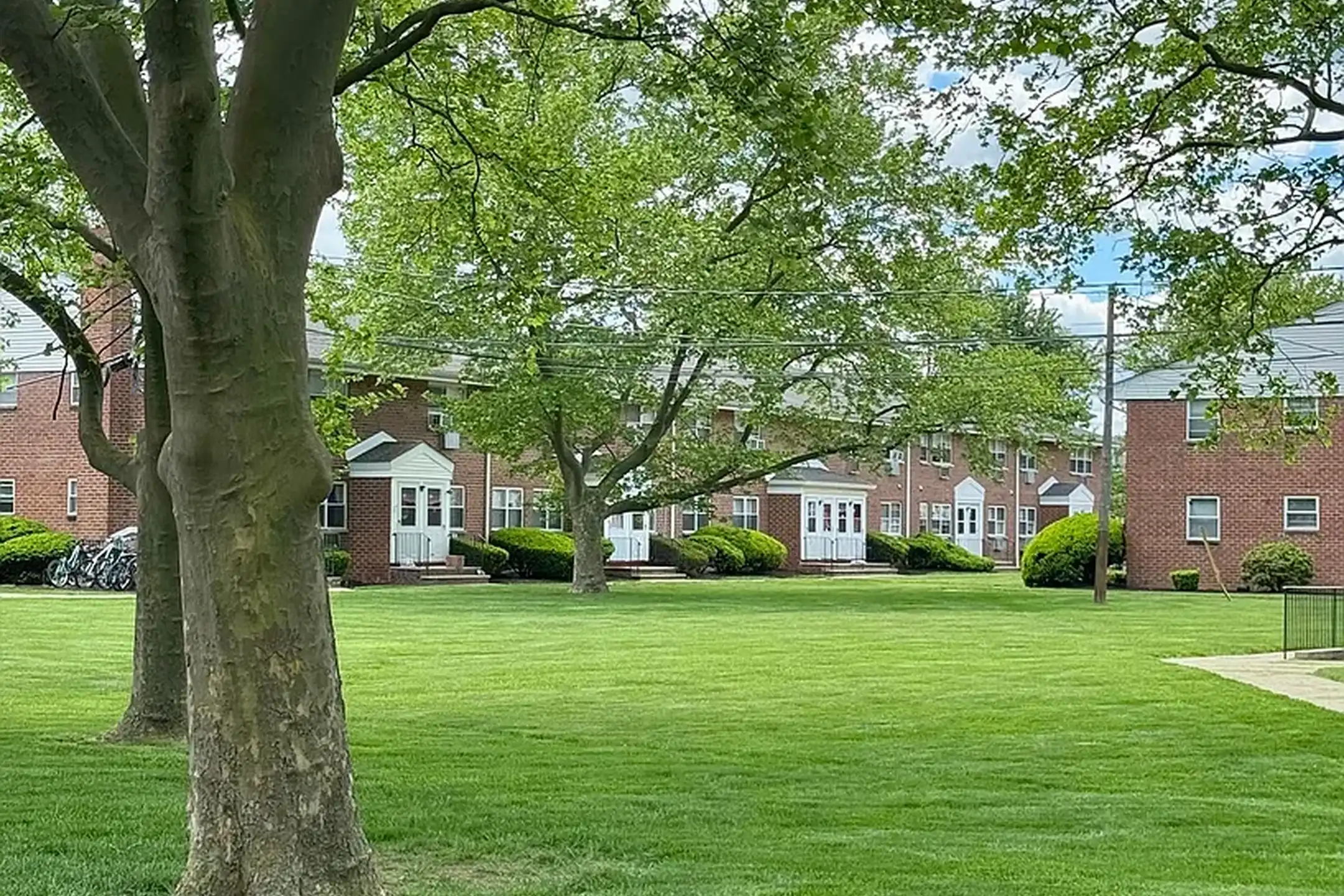 Keyport Harbor Apartment Homes - Keyport, NJ 07735 | ApartmentGuide.com