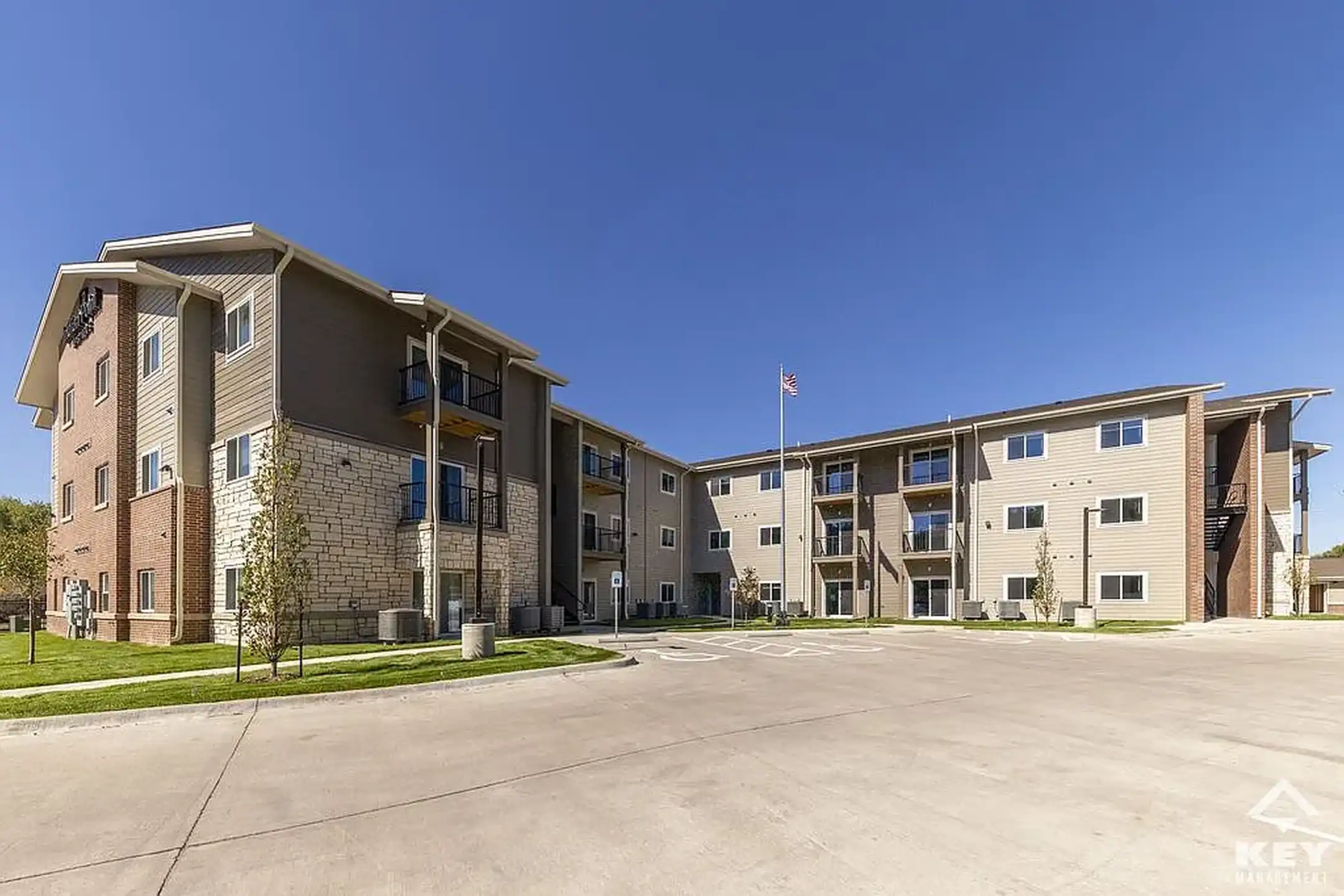 Indian Point Apartments - Wichita, KS 67203 | ApartmentGuide.com