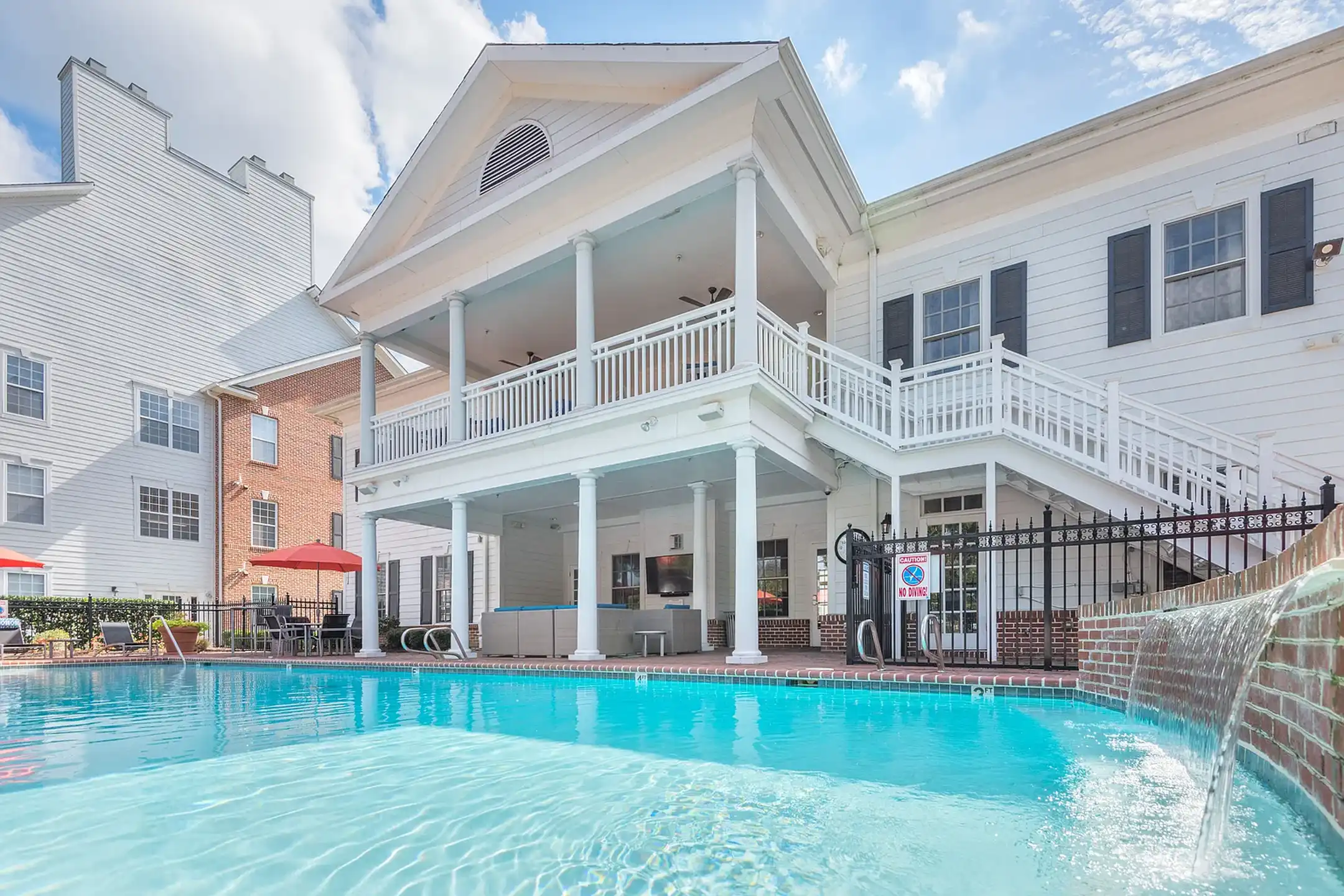 Sterling Manor - Williamsburg, VA 23188 | ApartmentGuide.com