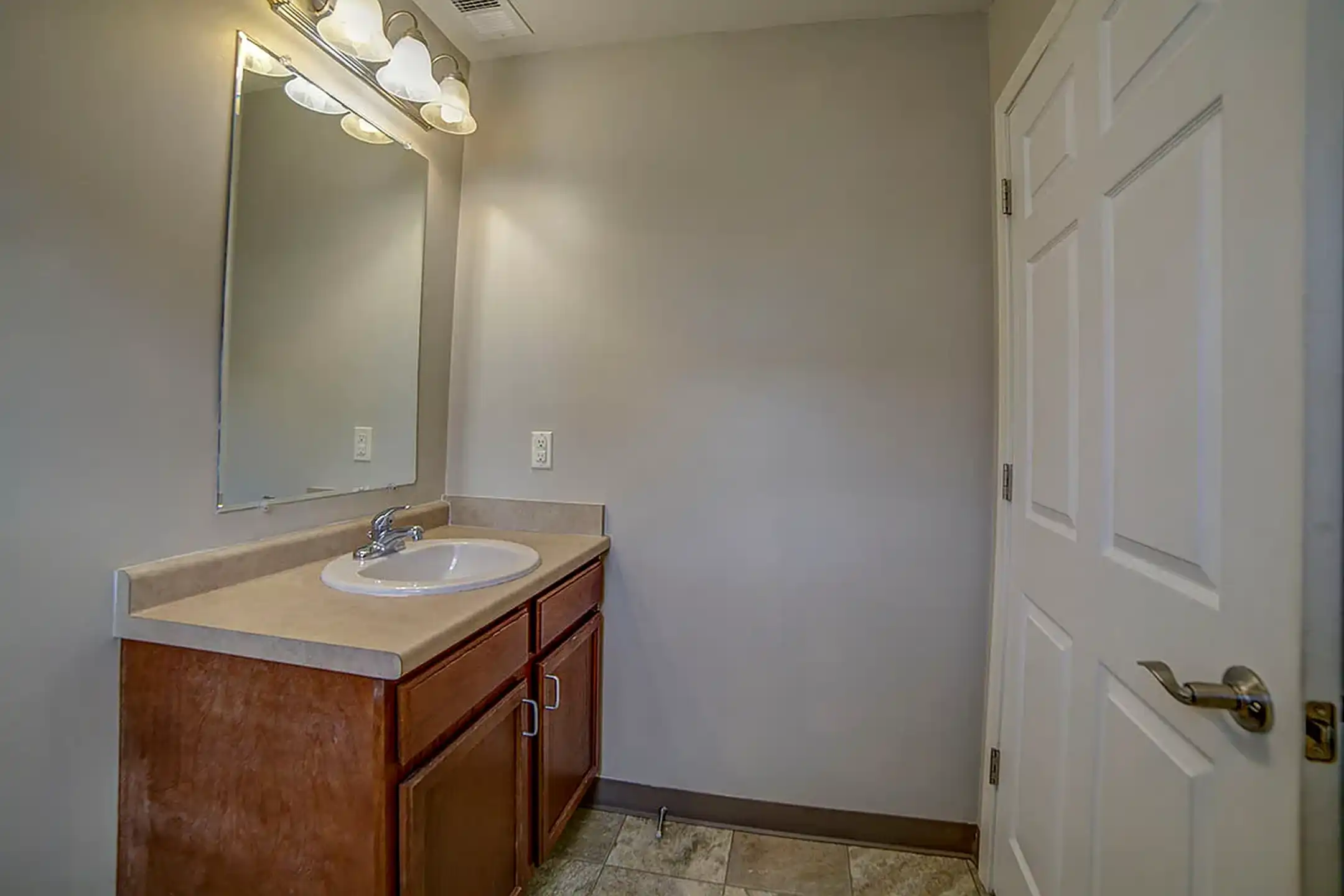 Arneman Place - Erie, PA 16511 | ApartmentGuide.com