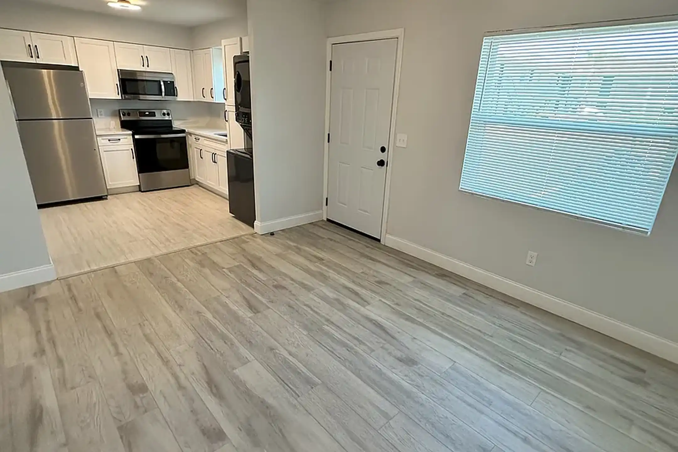 Pebble Woods Apartments - Tampa, FL 33617 | ApartmentGuide.com