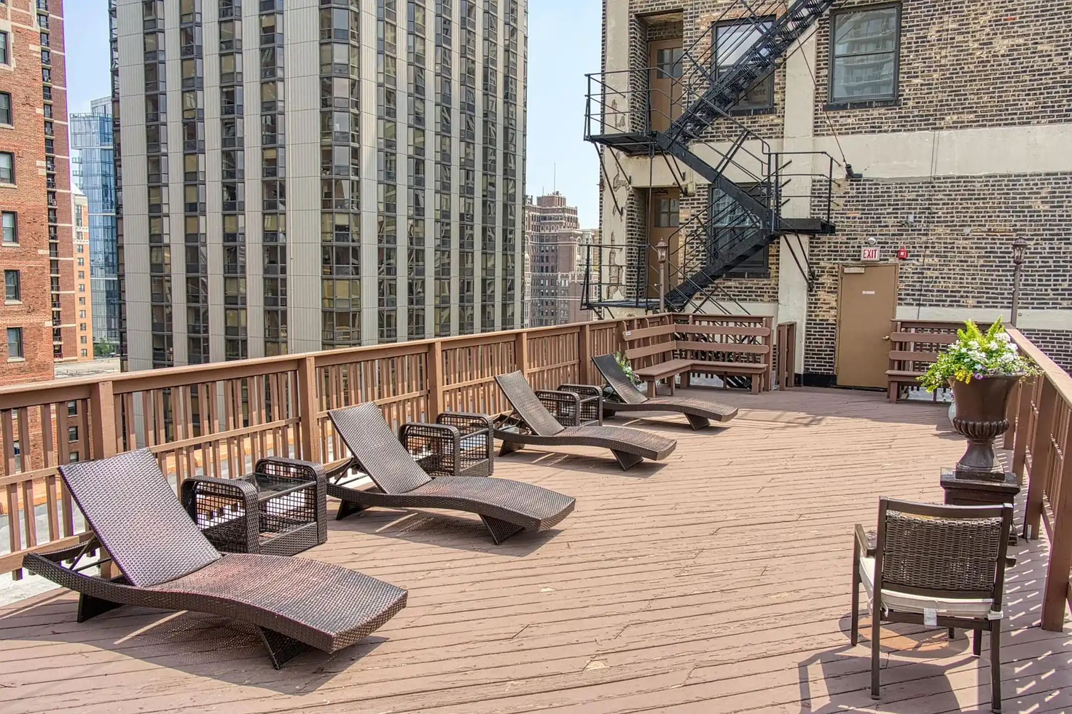 Dearborn Plaza - Chicago, IL 60610 | ApartmentGuide.com