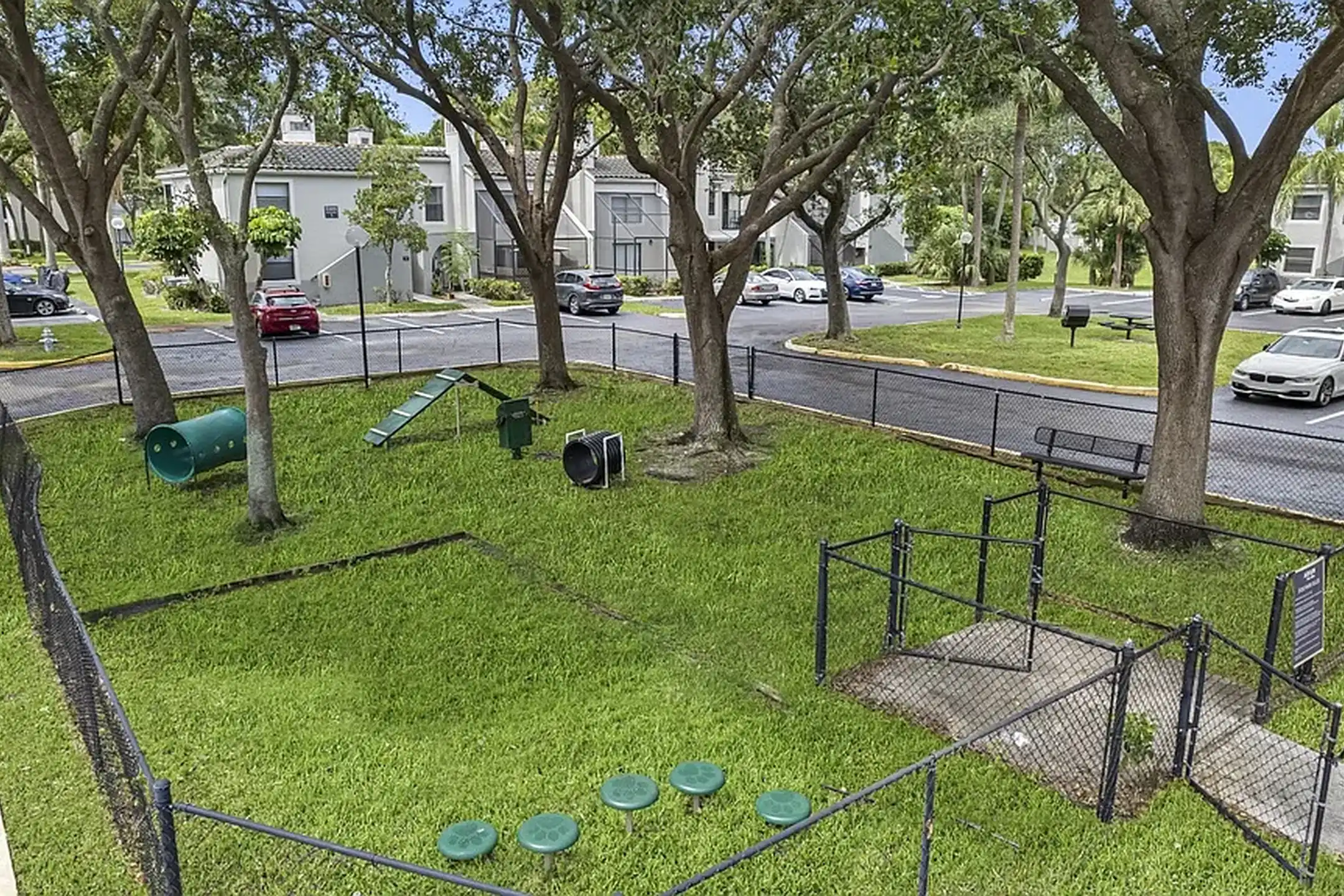 Stella Boca Raton Apartments - Boca Raton, FL 33433 | ApartmentGuide.com