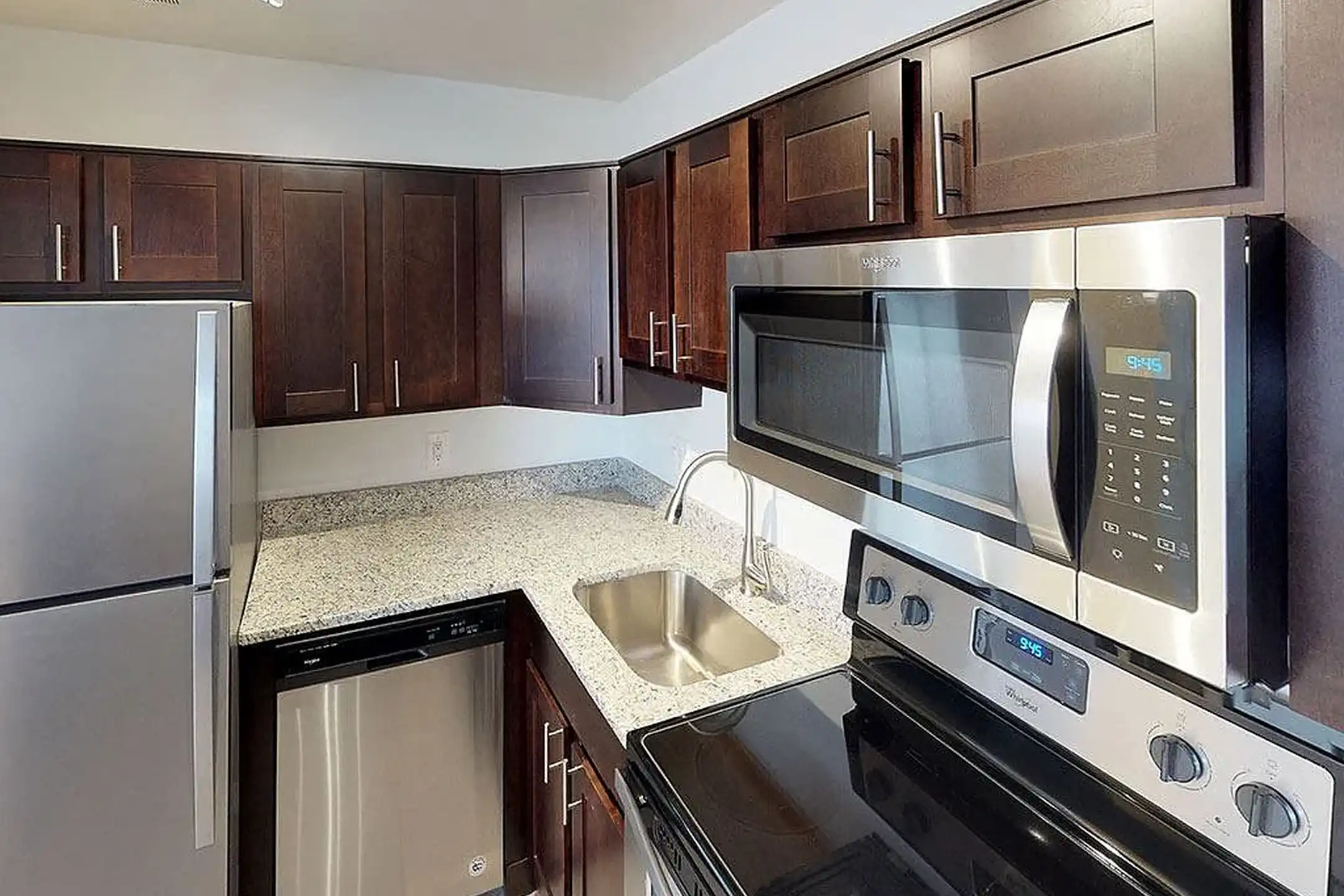 Woodlee Terrace Apartments - Woodbridge, VA 22192 | ApartmentGuide.com