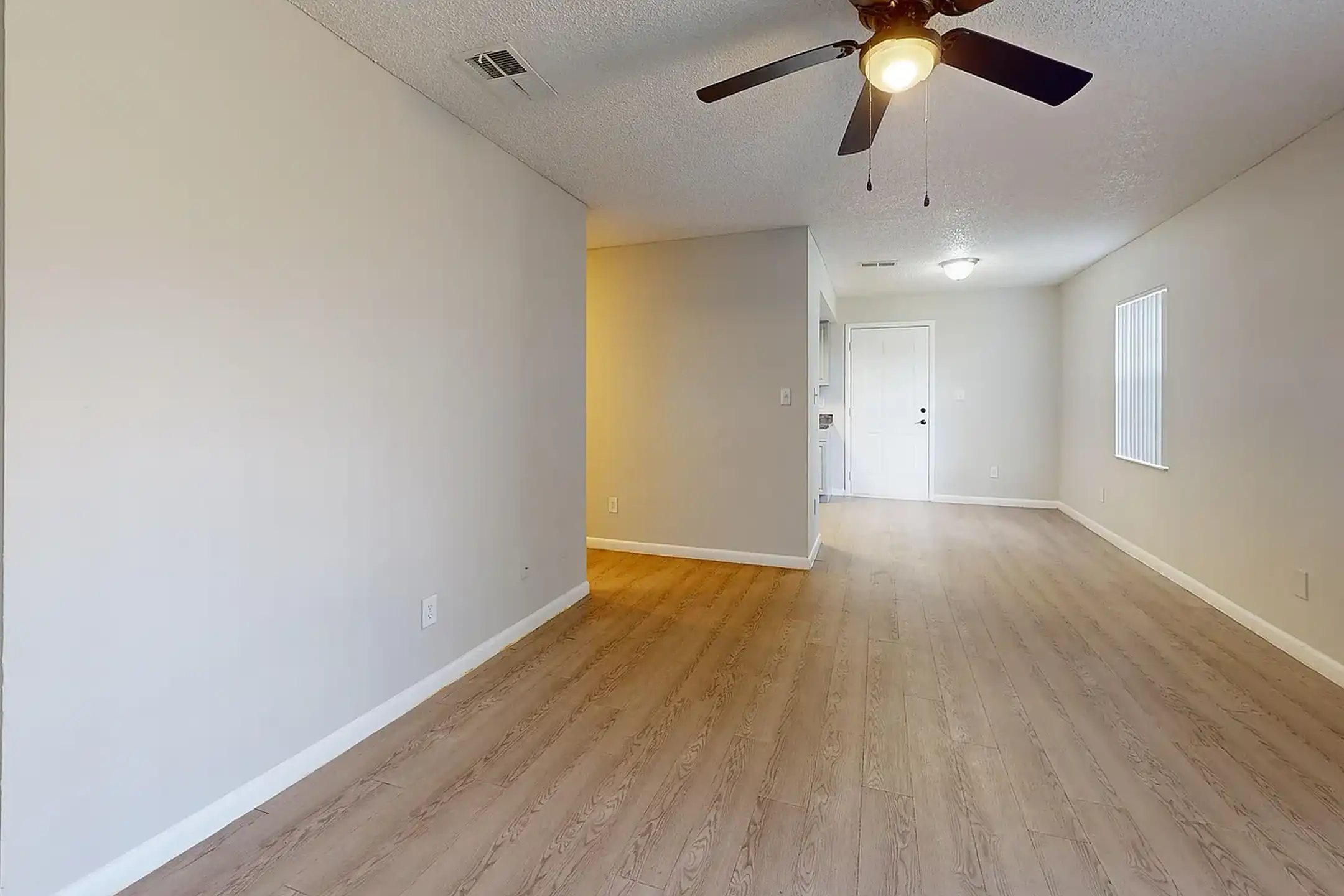 Waterside Village - Saint Petersburg, FL 33714 | ApartmentGuide.com