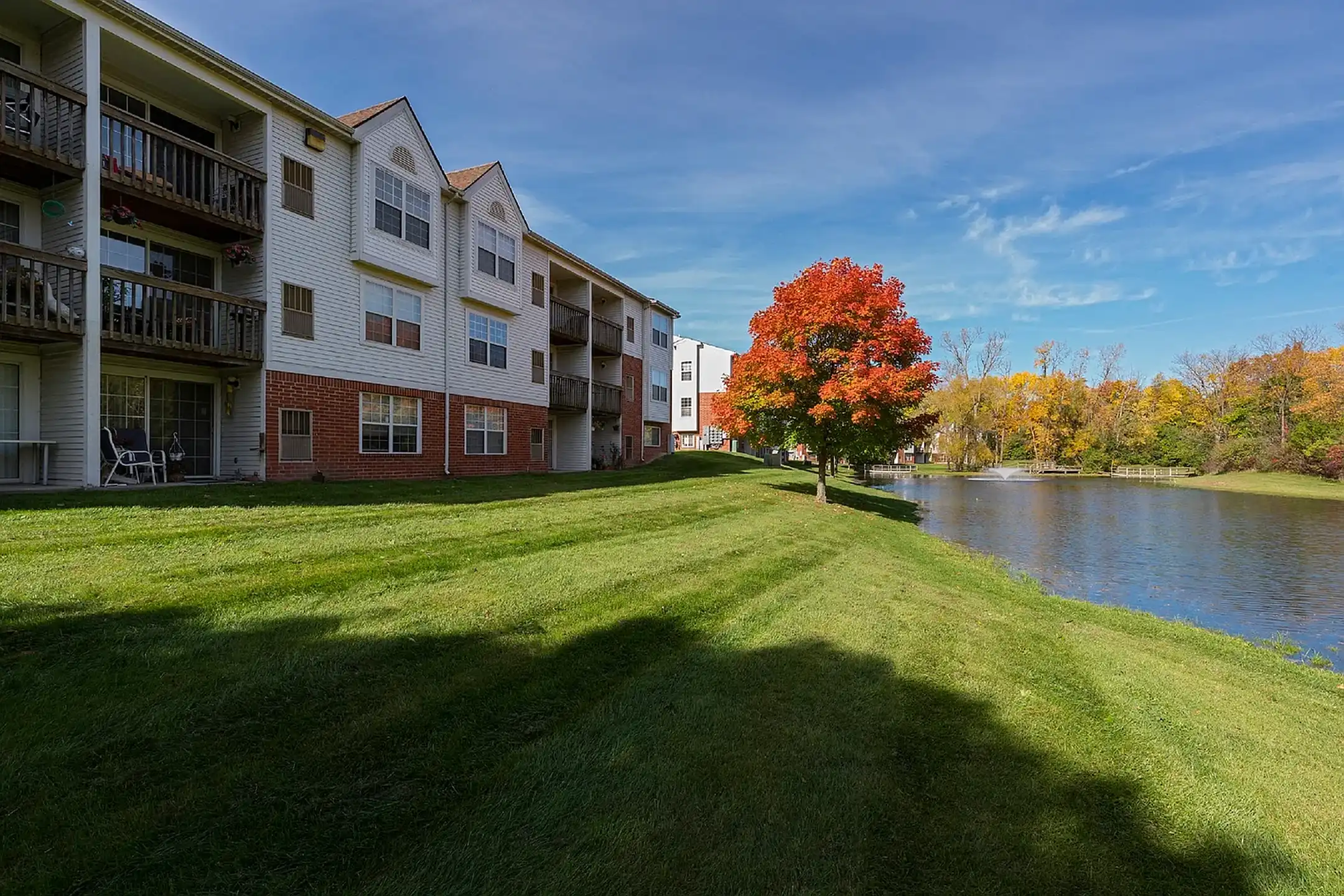 Ponds at Georgetown Apartments - Ann Arbor, MI 48104 | ApartmentGuide.com
