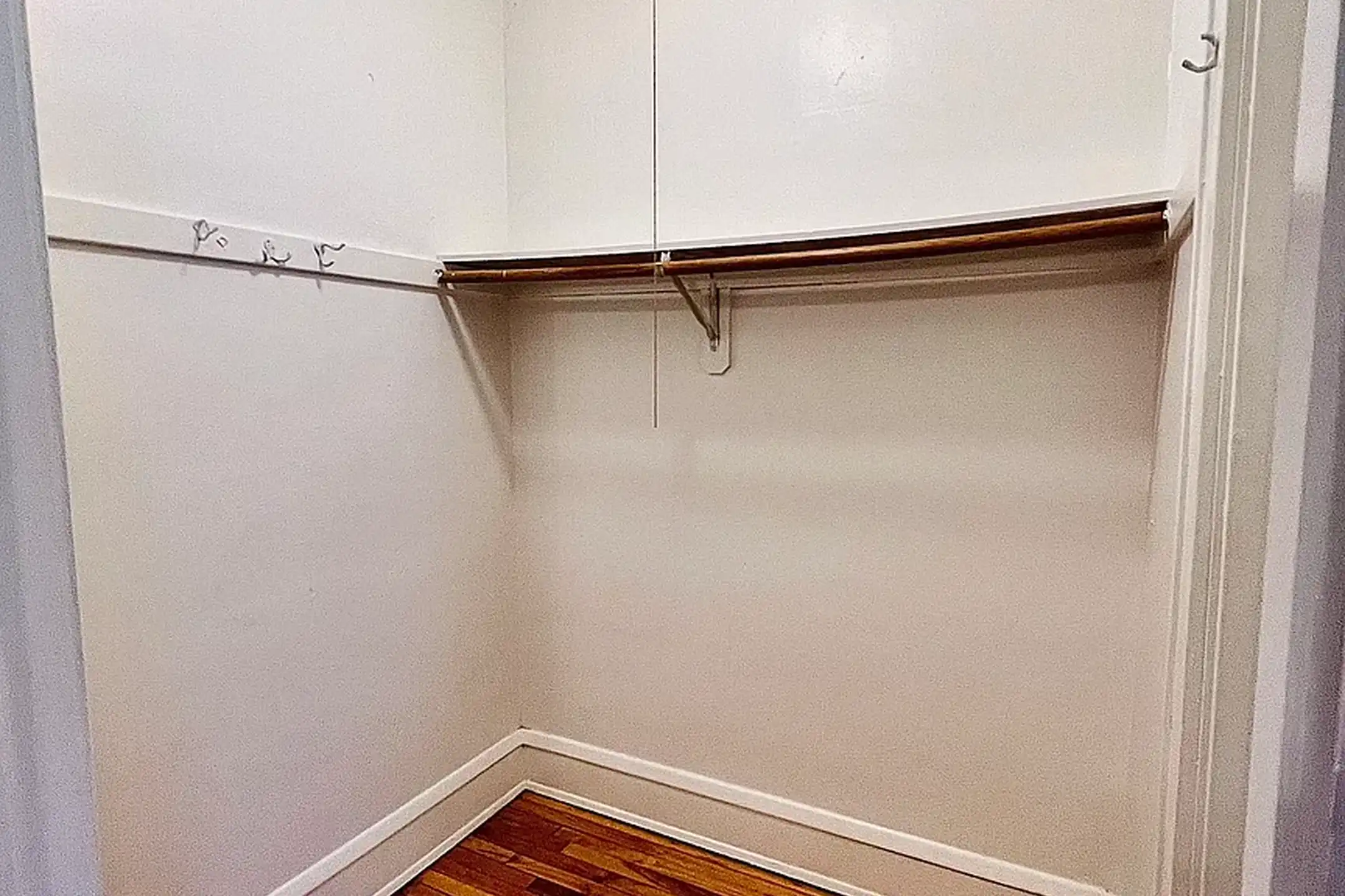 Stevens Square Apartments - Minneapolis, MN 55403 | ApartmentGuide.com