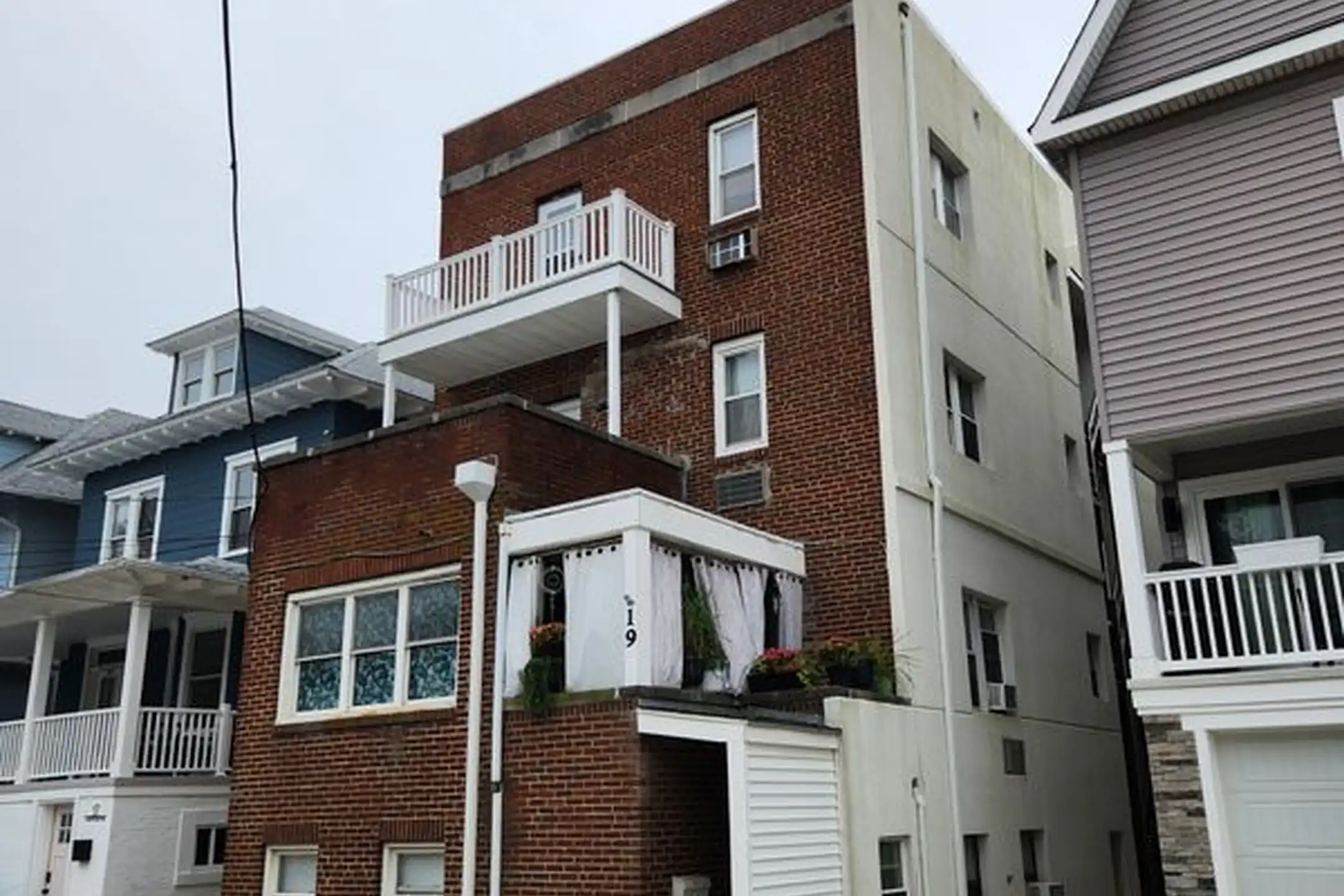 19 S Weymouth Ave unit 2B - Ventnor City, NJ 08406 | ApartmentGuide.com