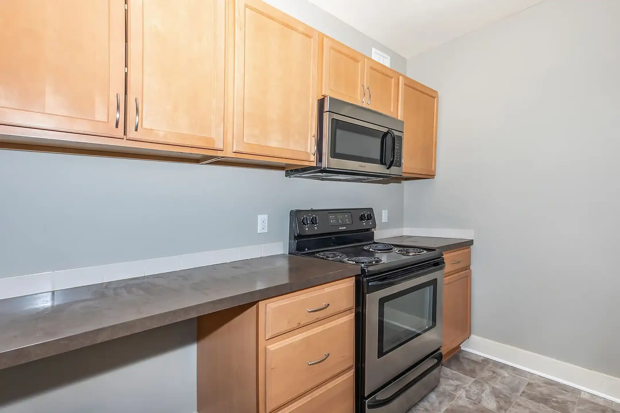 The Austin at Midtown - Omaha, NE 68131 | ApartmentGuide.com