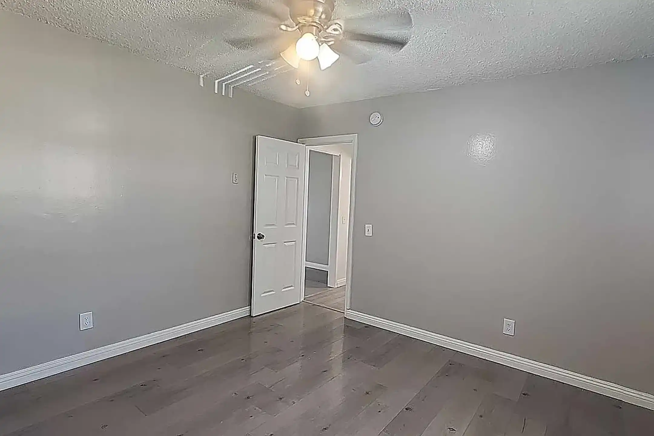 8542 Columbus Ave - North Hills, CA 91343 | ApartmentGuide.com