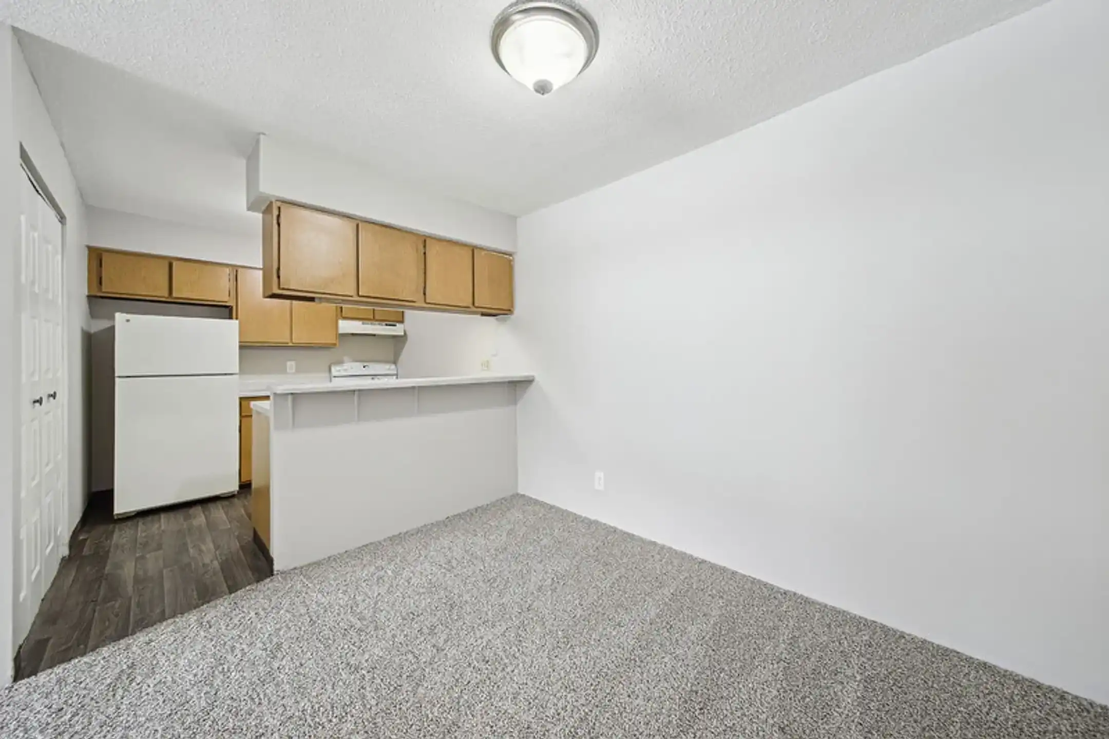 Fox Grove Apartments - Battle Creek, MI 49037 | ApartmentGuide.com