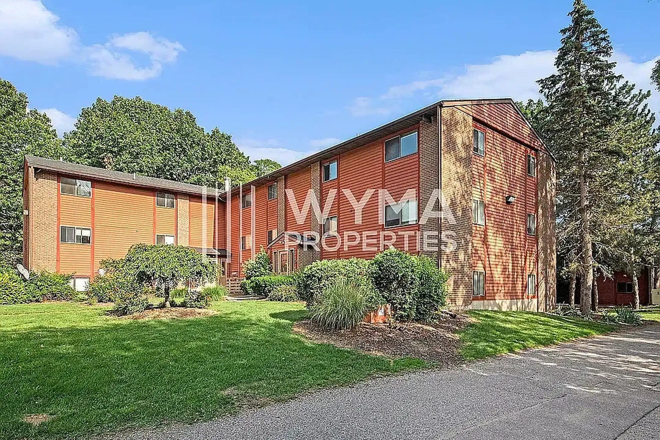 Maple Leaf Apartments - Wyoming, MI 49509 | ApartmentGuide.com