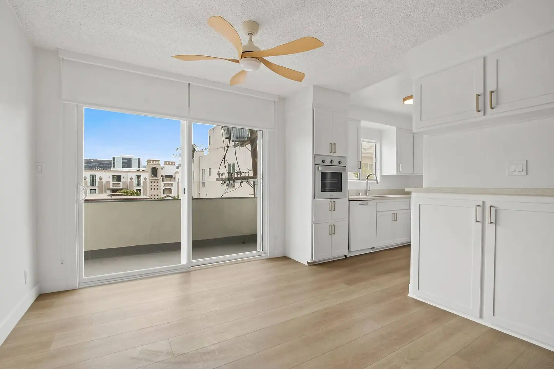 110 S Swall - Los Angeles, CA 90048 | ApartmentGuide.com
