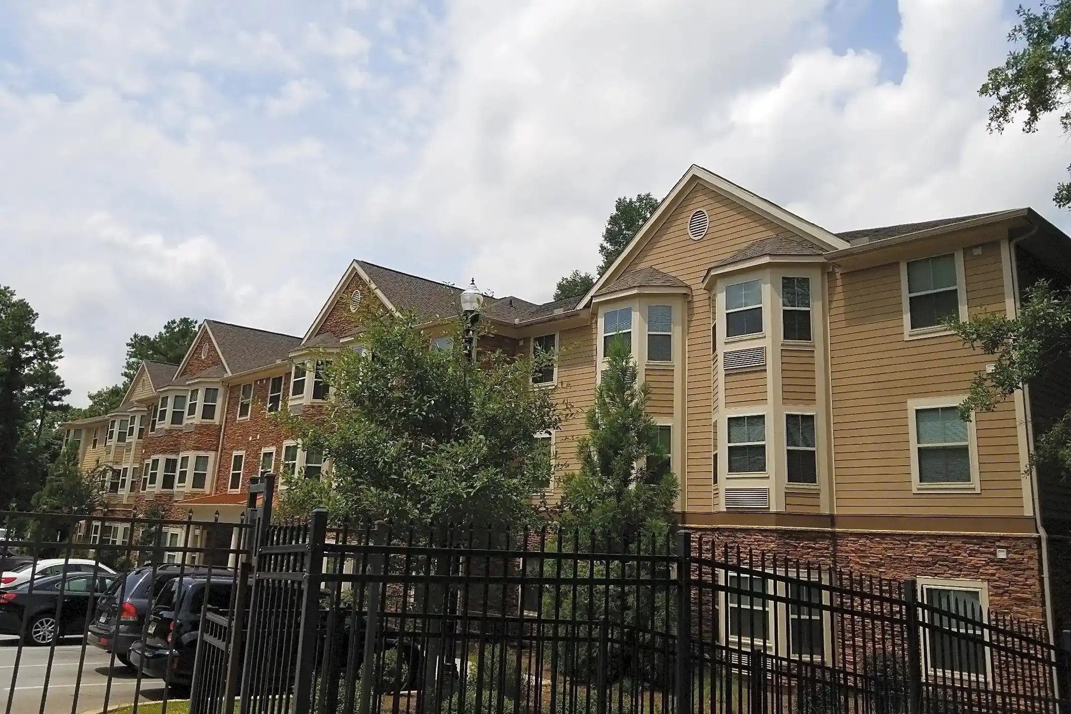 4695 Redan Rd - Stone Mountain, GA 30083 | ApartmentGuide.com