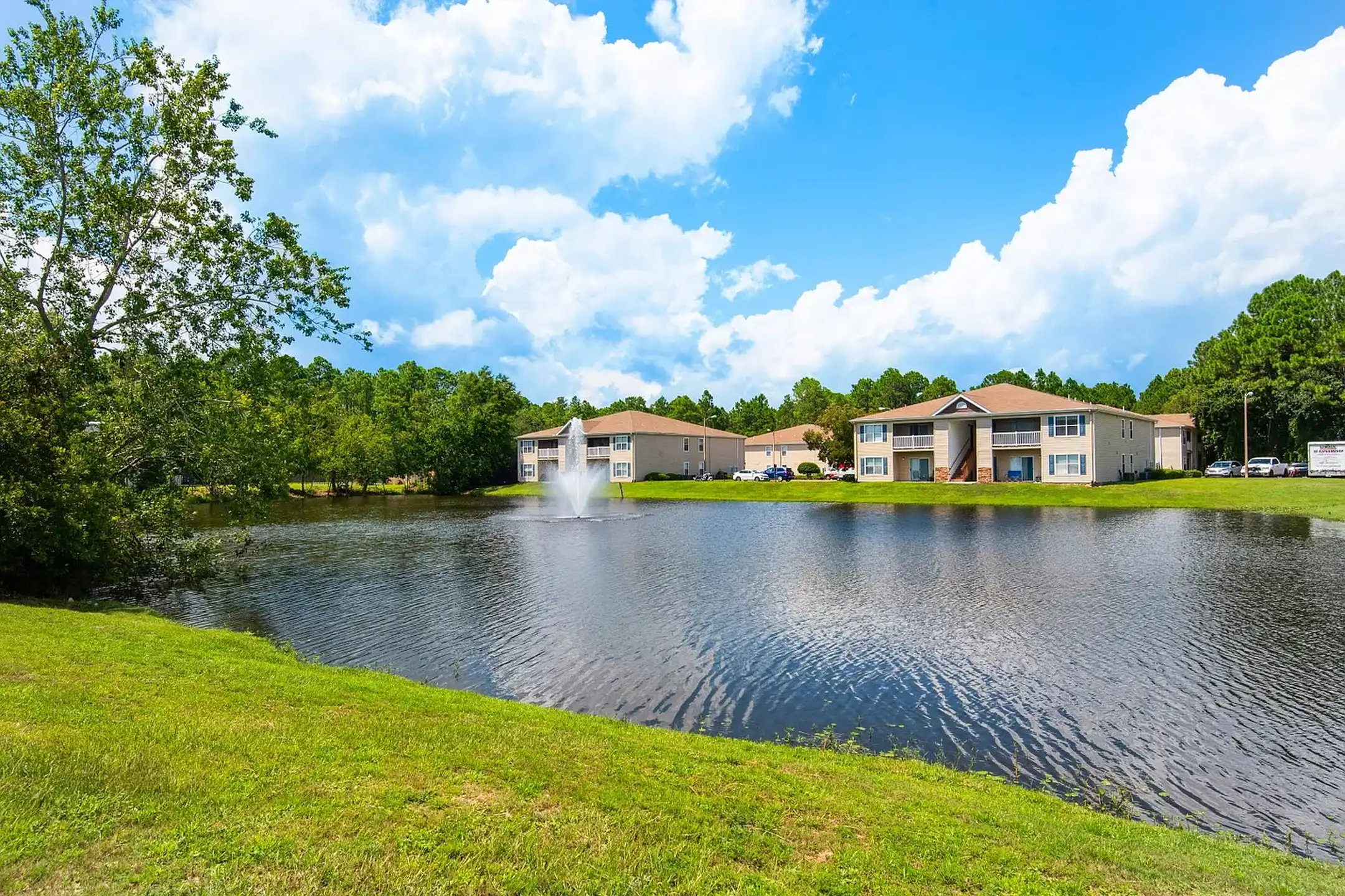 Crystal Lake - Pensacola, FL 32506 | ApartmentGuide.com