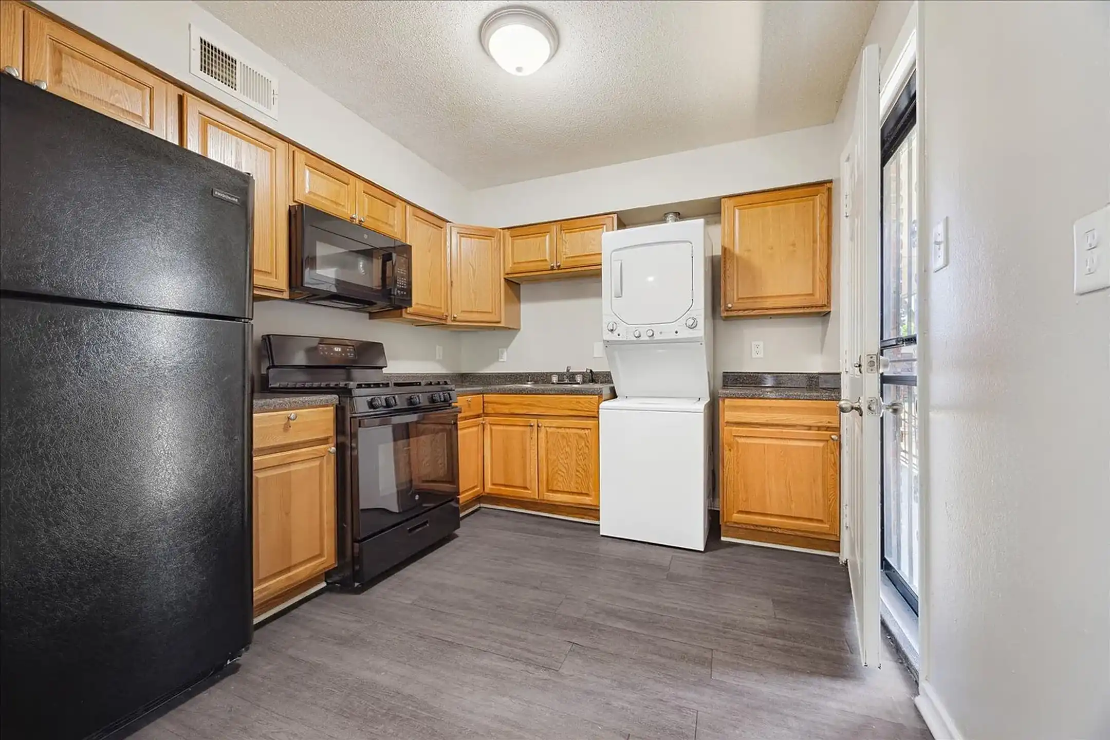 Holmes Pointe - Memphis, TN 38116 | ApartmentGuide.com