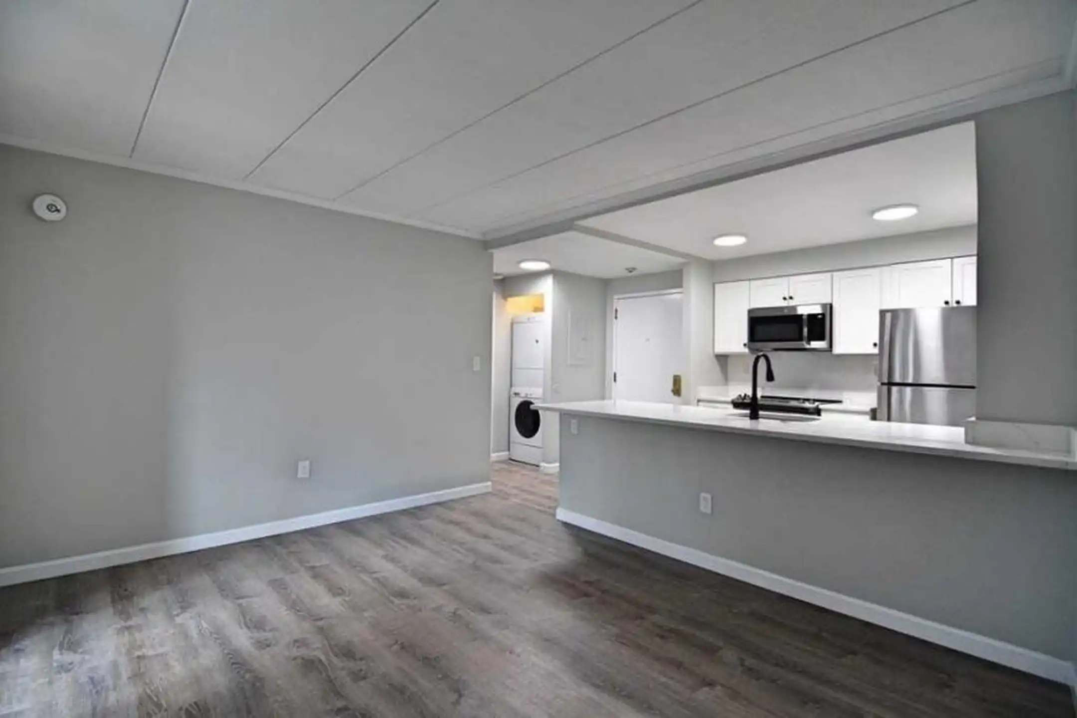 13 Douglass Park - Boston, MA 02118 | ApartmentGuide.com