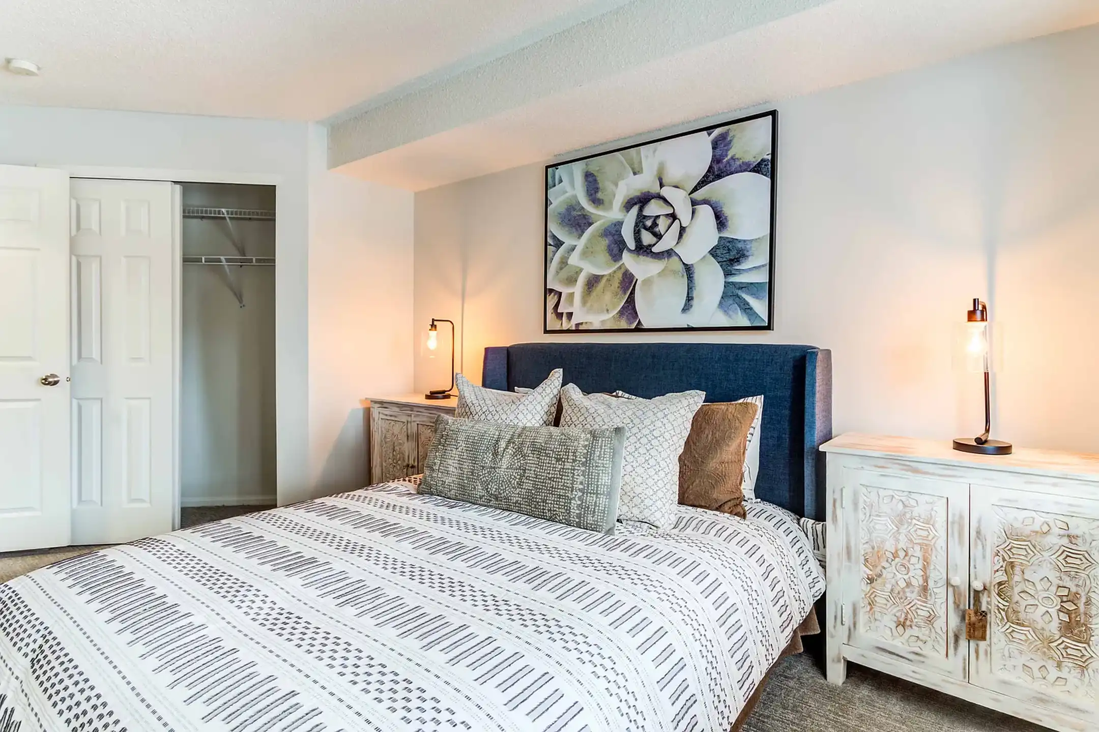 Helix - Minneapolis, MN 55426 | ApartmentGuide.com