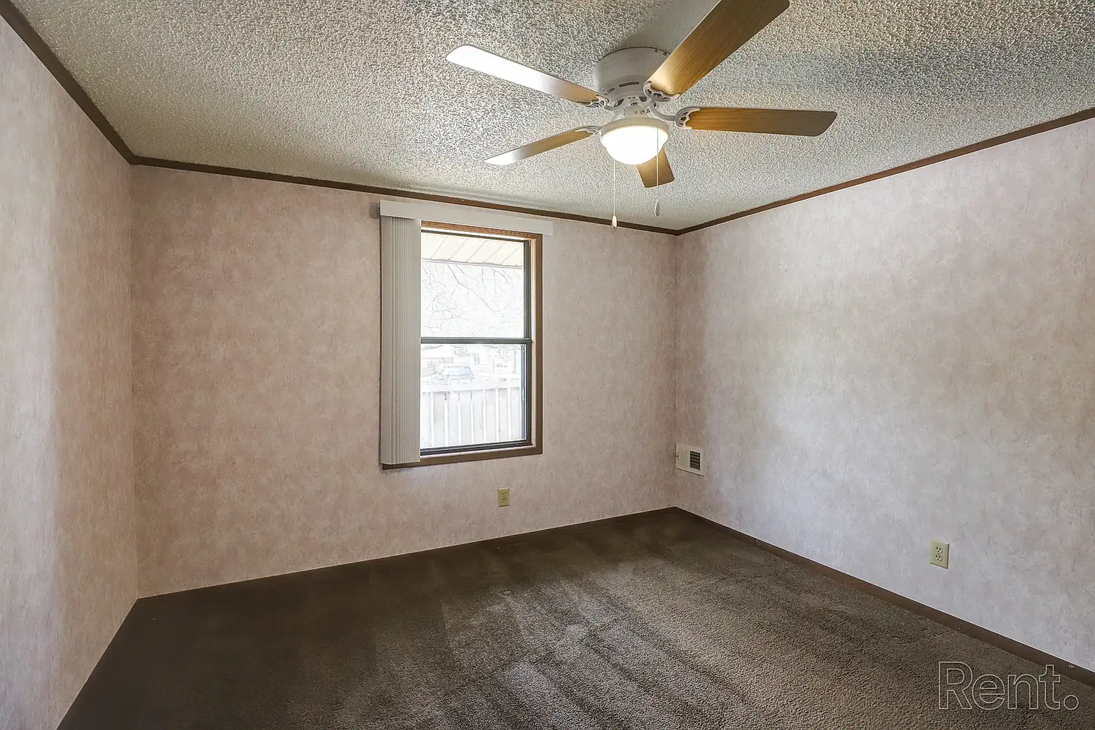 Heathmoore Apartments - Clinton Township, MI 48035 | ApartmentGuide.com