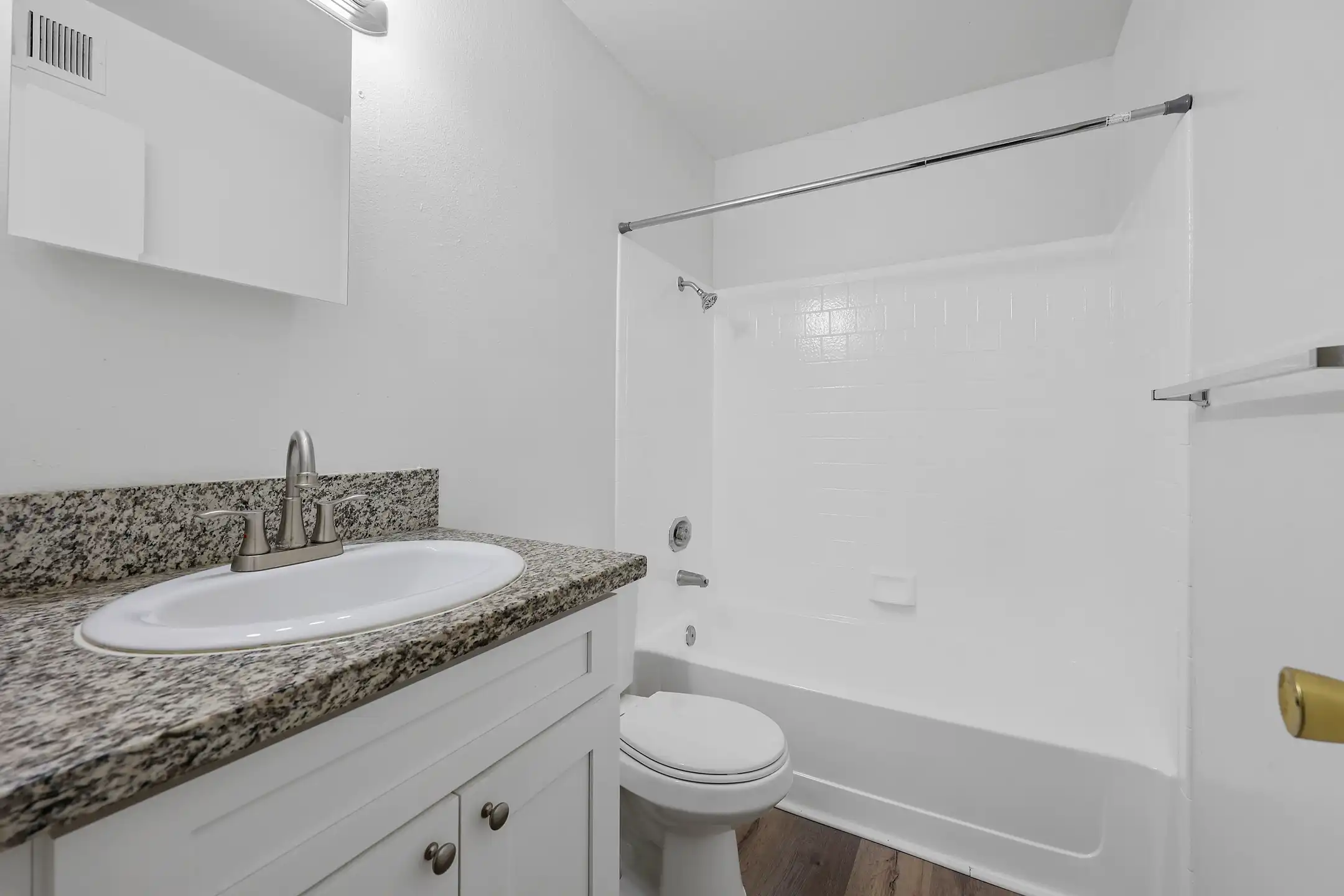 2930 Canyon Crest Dr unit # 19 - Riverside, CA 92507 | ApartmentGuide.com