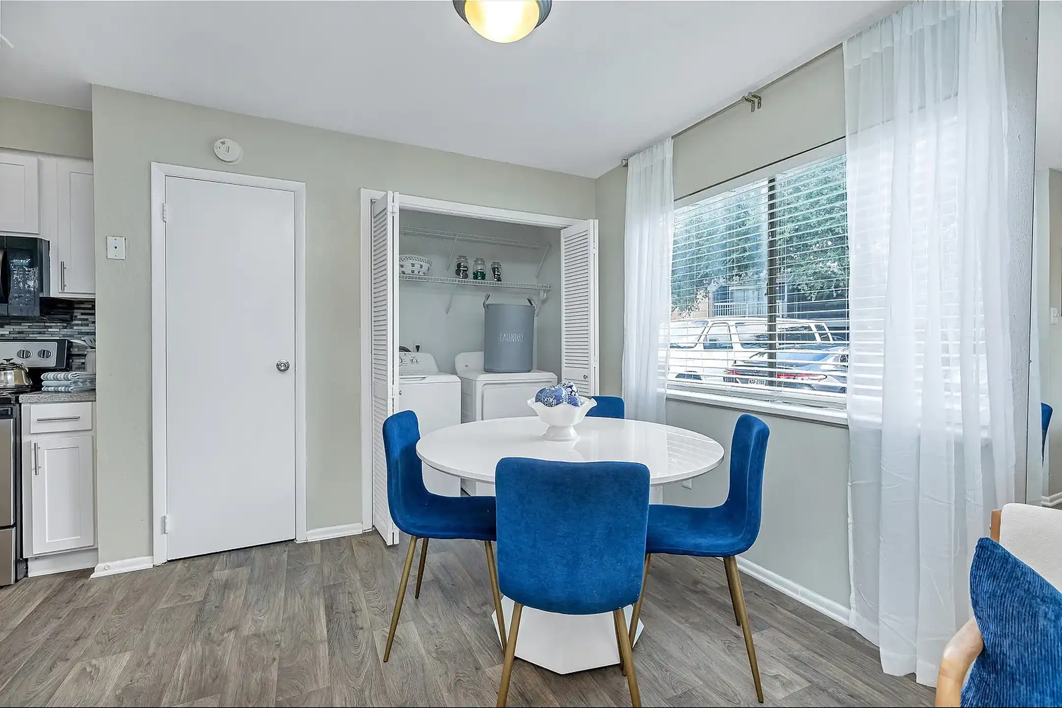 Barringer Square - Webster, TX 77598 | ApartmentGuide.com