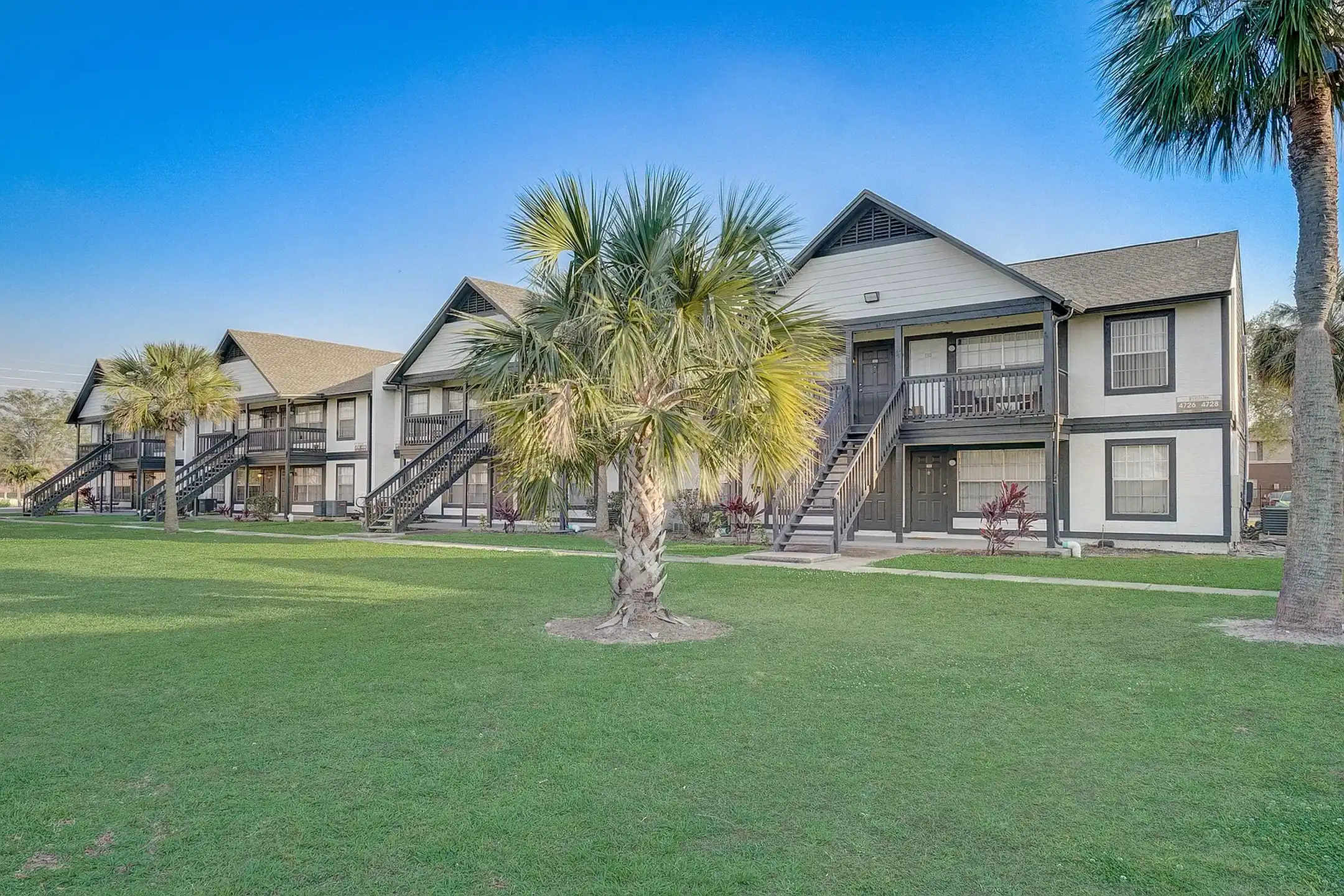 Castilian Apartments - Orlando, FL 32839 | ApartmentGuide.com